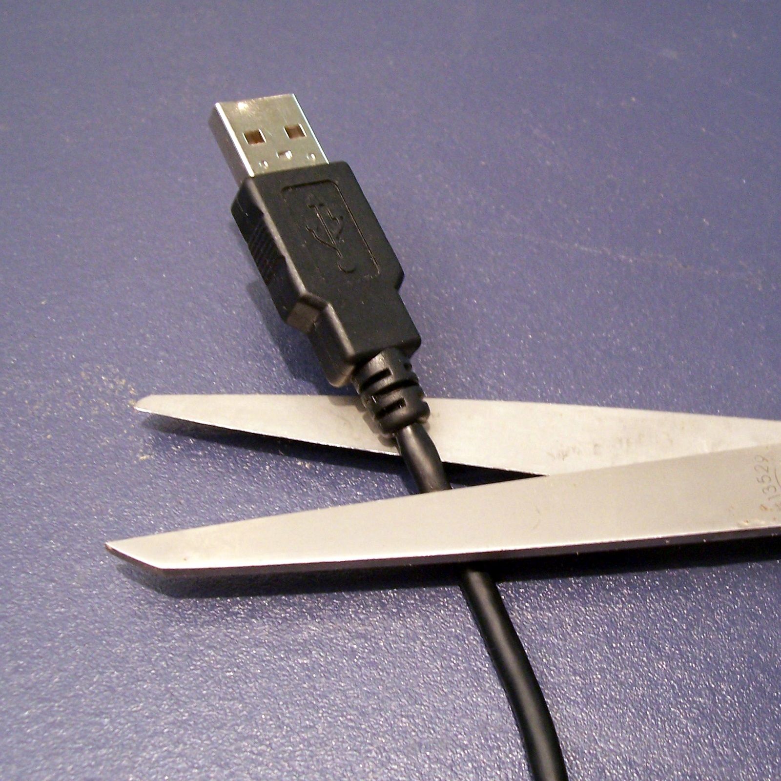 USB Cord Shortening : 11 Steps - Instructables