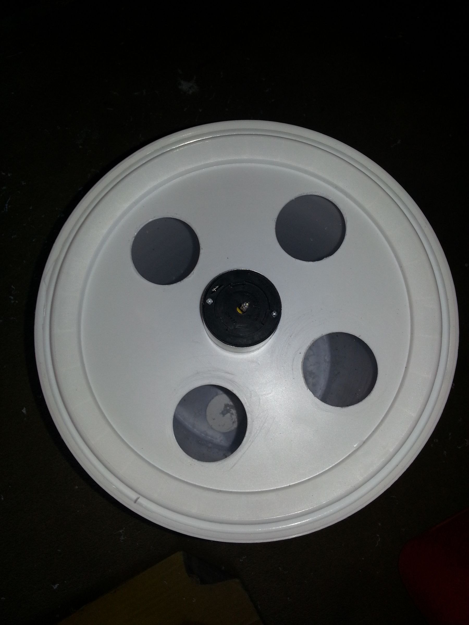 Solar Led Light Bucket - Instructables