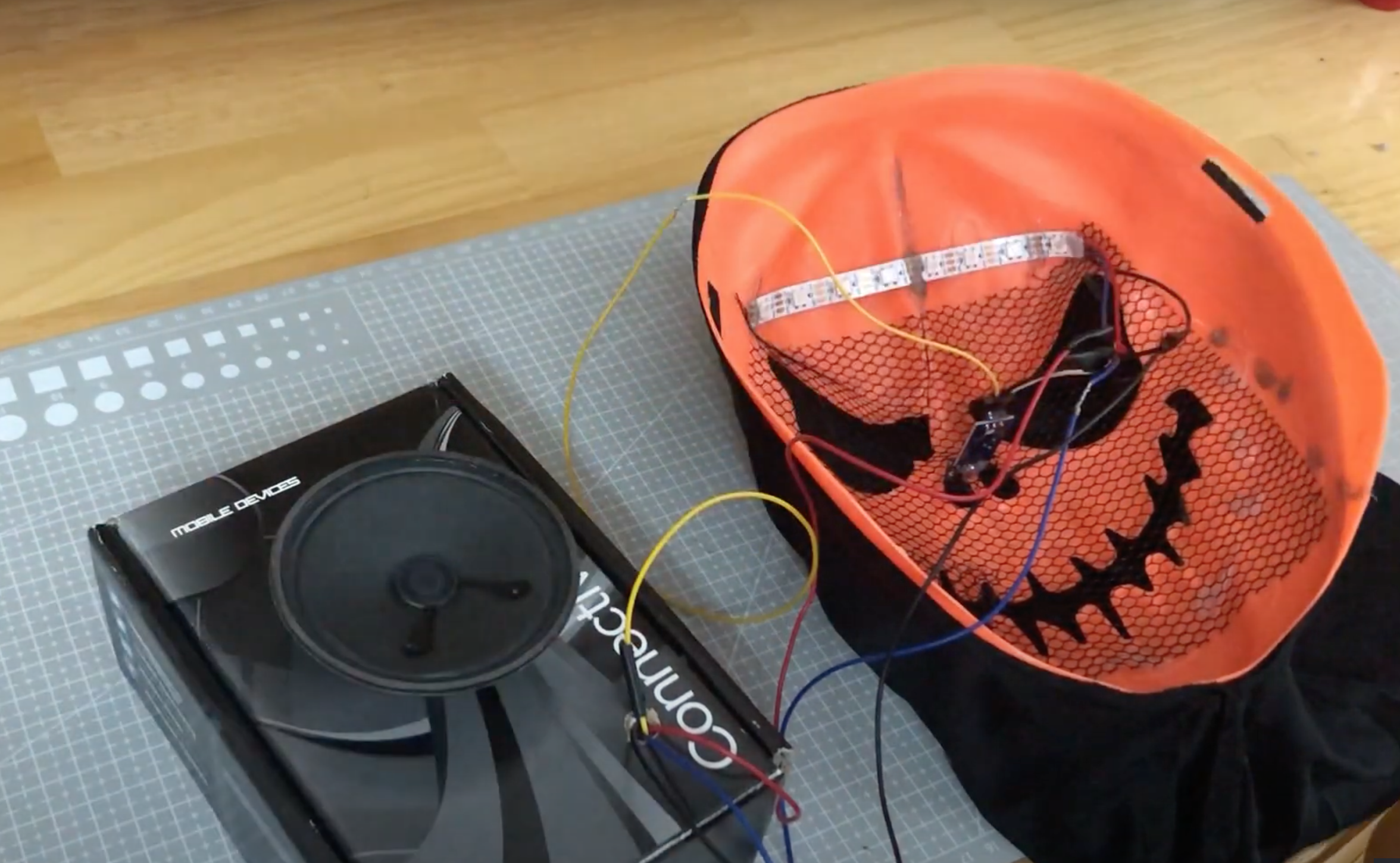 Halloween Scary Reactive Mask : 6 Steps (with Pictures) - Instructables