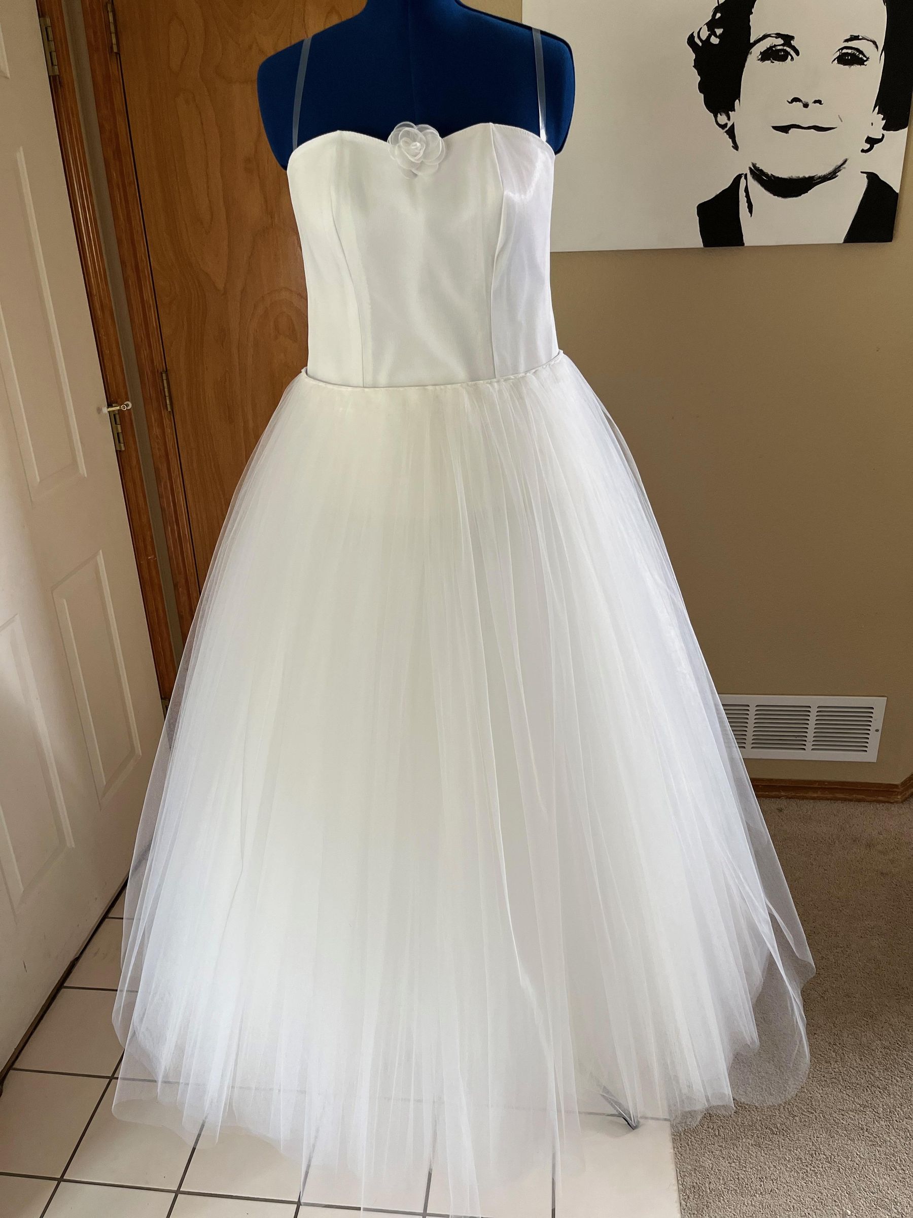 Color-Changing Prom Dress With Magic Wand : 9 Steps (with Pictures ...