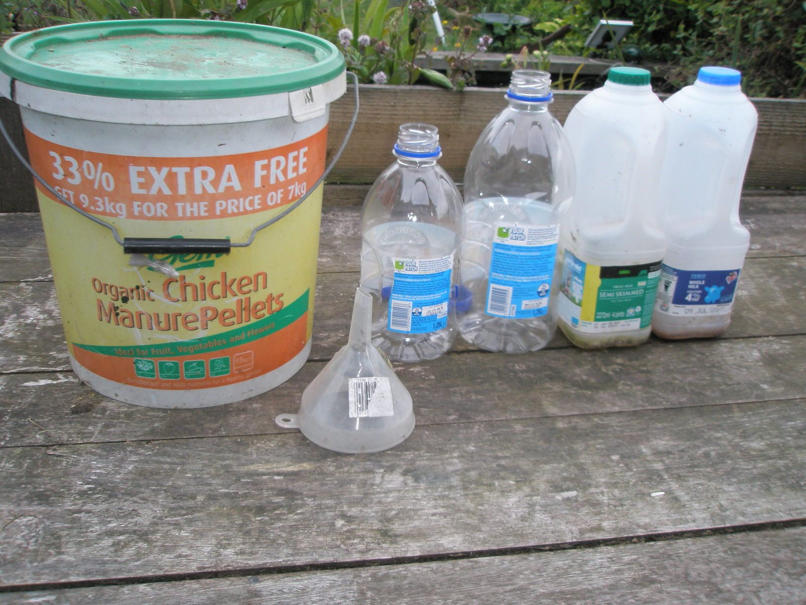 Comfrey/Nettle Tea - Plant Food - Instructables