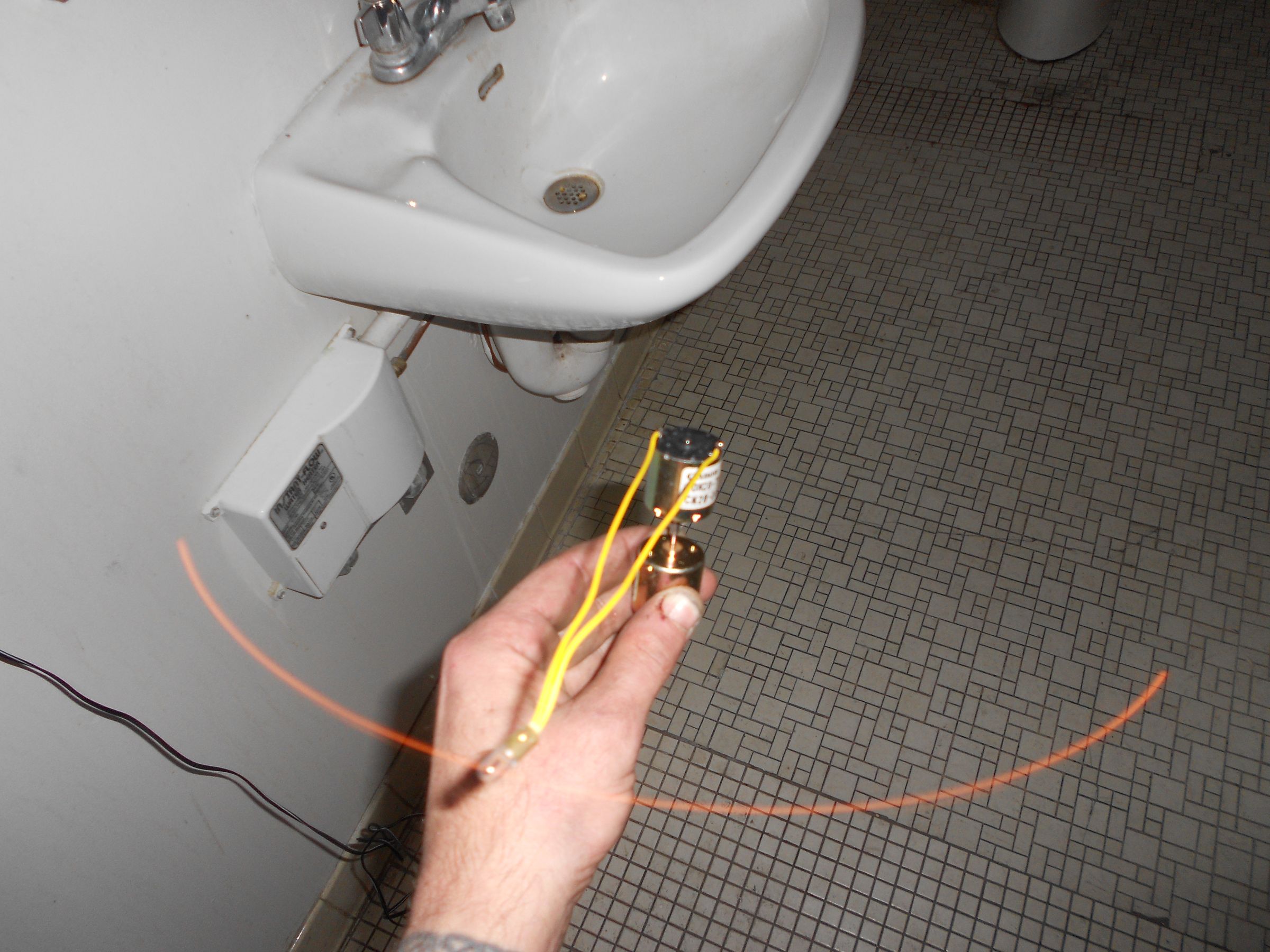 Ufo Light Toy... : 6 Steps (with Pictures) - Instructables