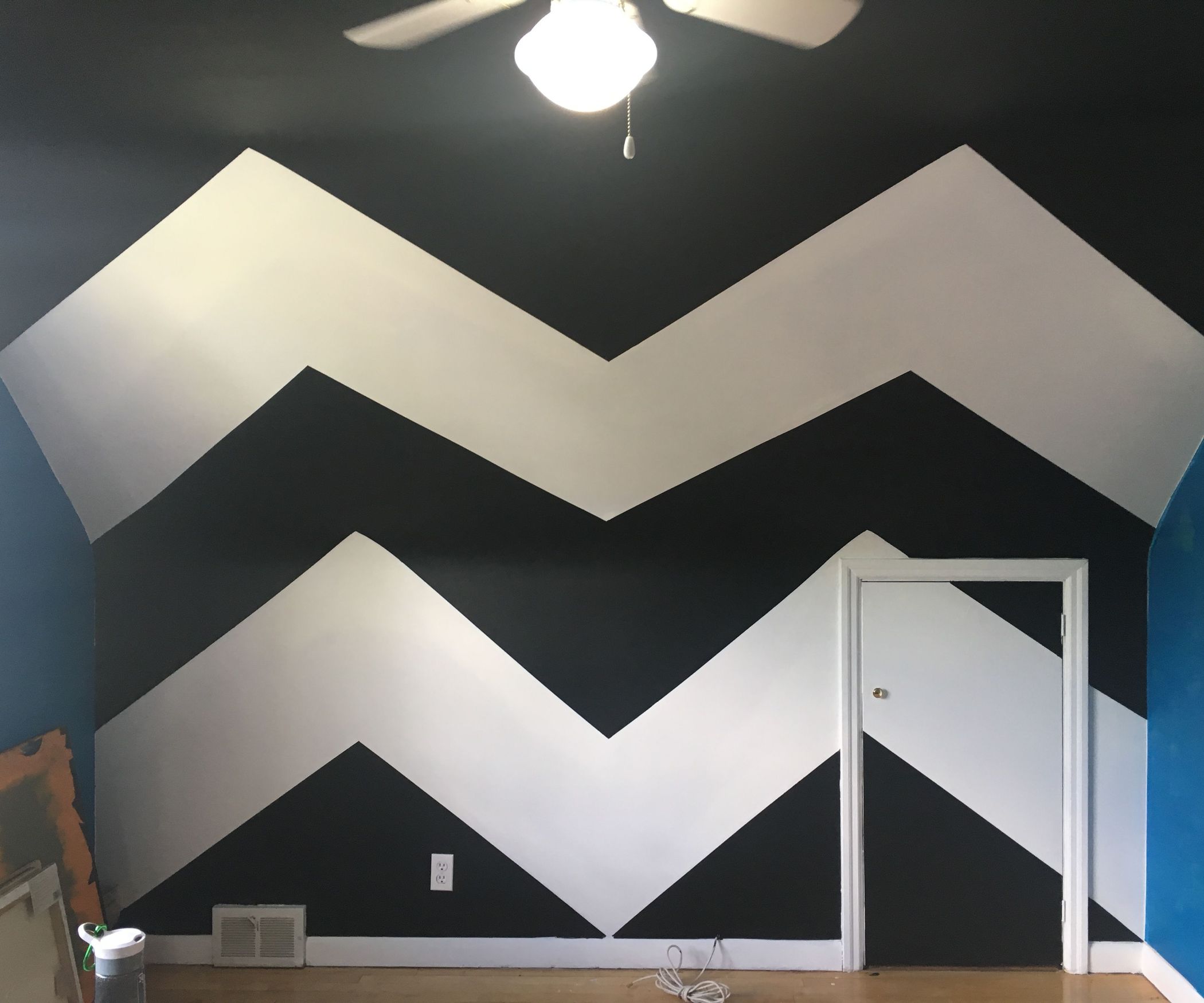 Painting a Chevron Pattern on Sloped Ceilings/Walls : 5 Steps (with ...