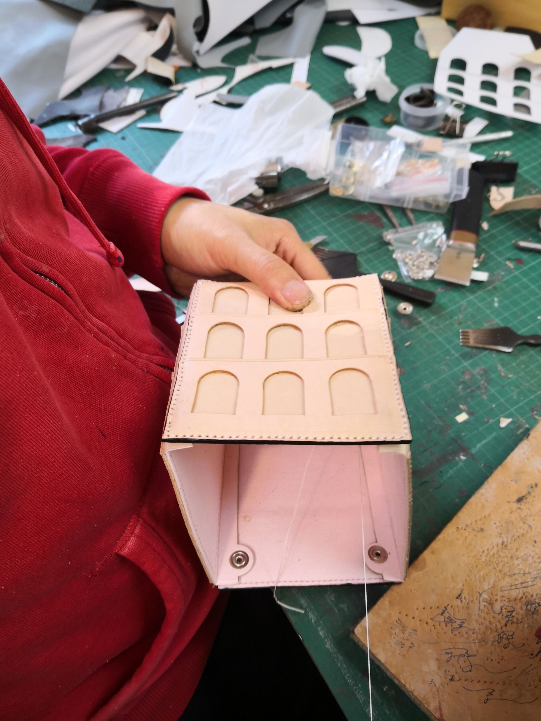 Architectural Leather Tissue Box : 12 Steps (with Pictures) - Instructables