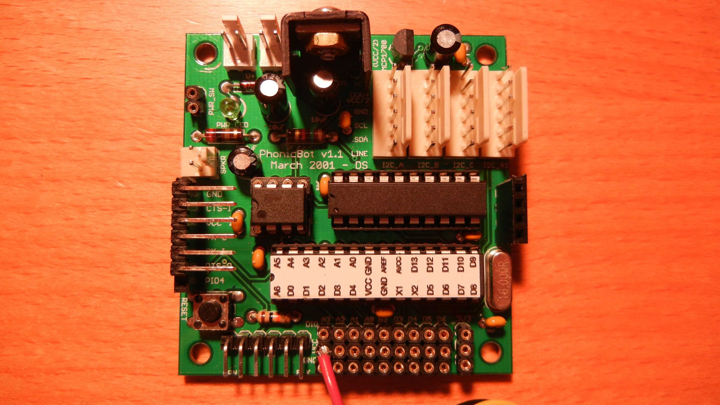 JabberBot! the Arduino Robot With an ATMega Brain and Bluetooth Braun ...
