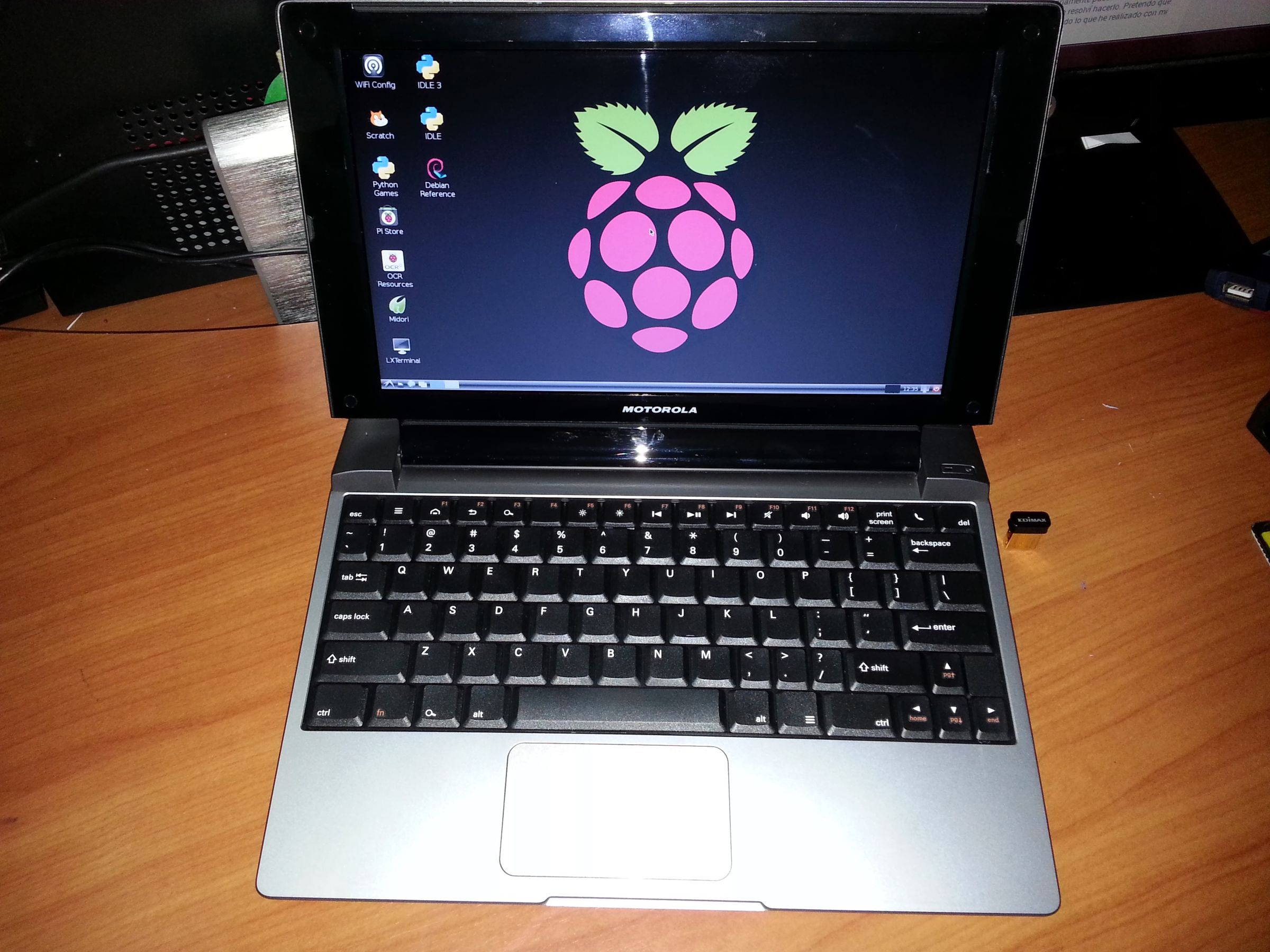 Raspberry PI + Motorola Lapdock : 7 Steps - Instructables