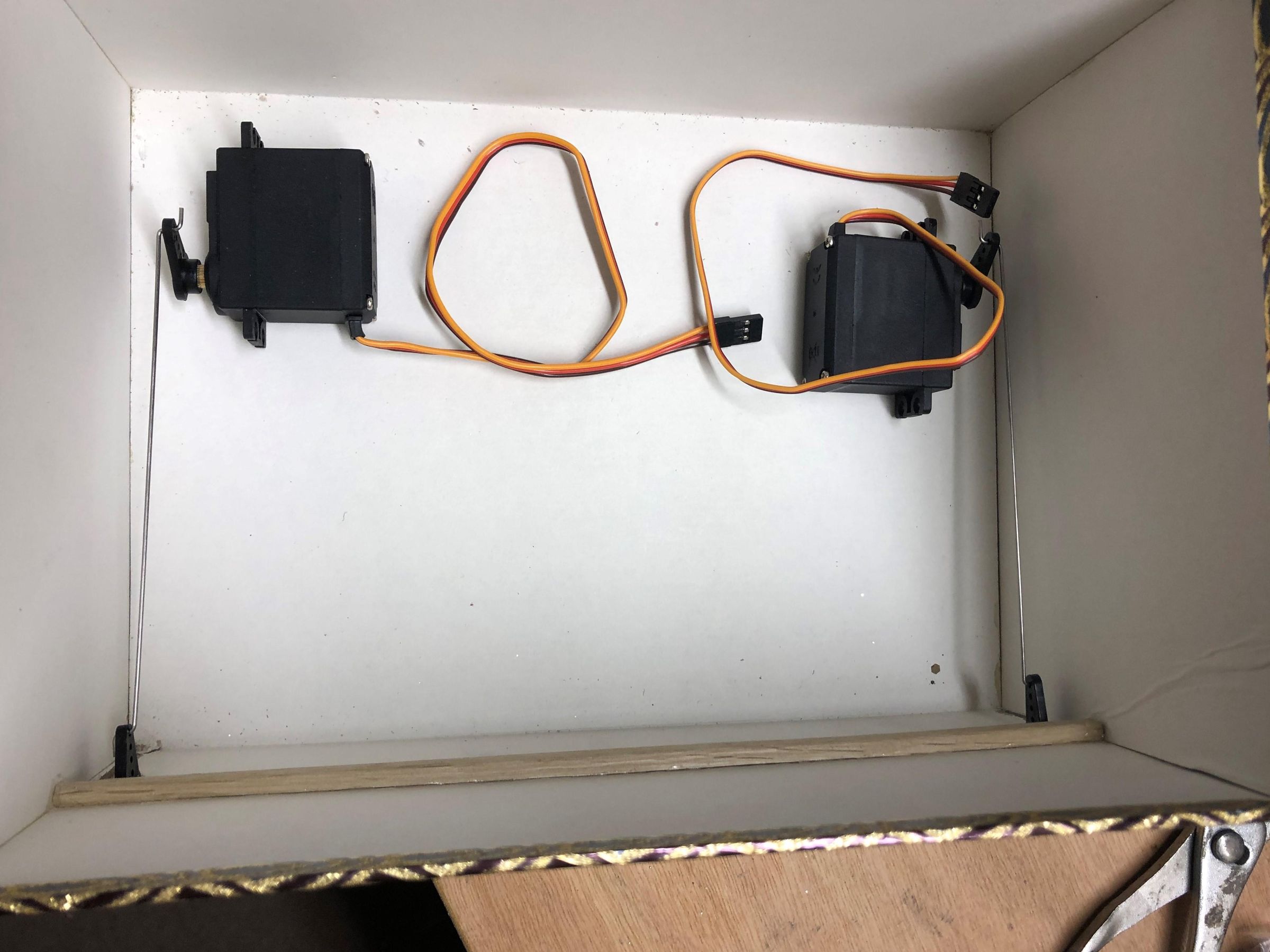 Arduino Secret Stash Chocolate Box With Easyvr3 and Servos : 5 Steps ...