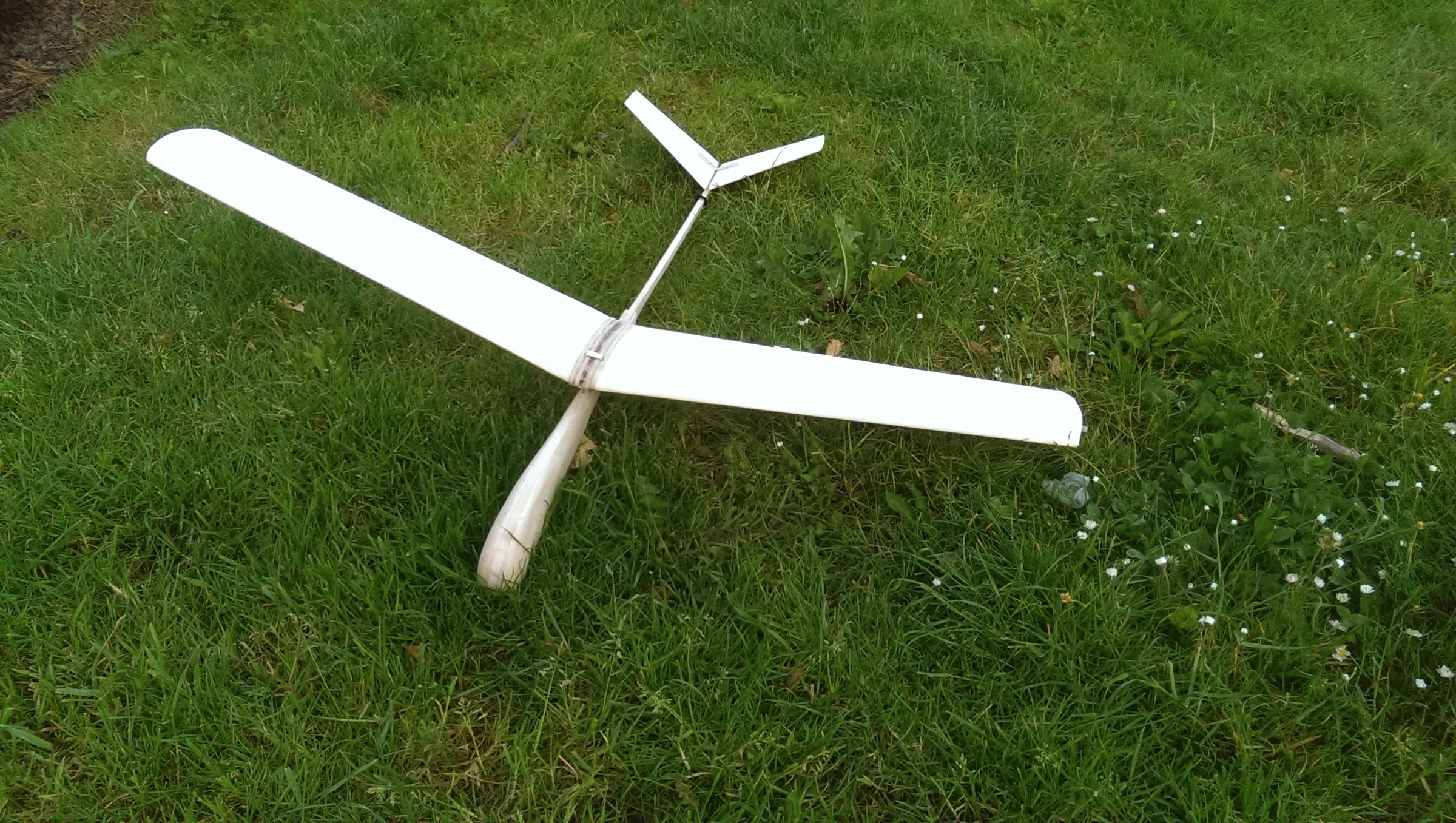 Foldable Glider : 7 Steps - Instructables