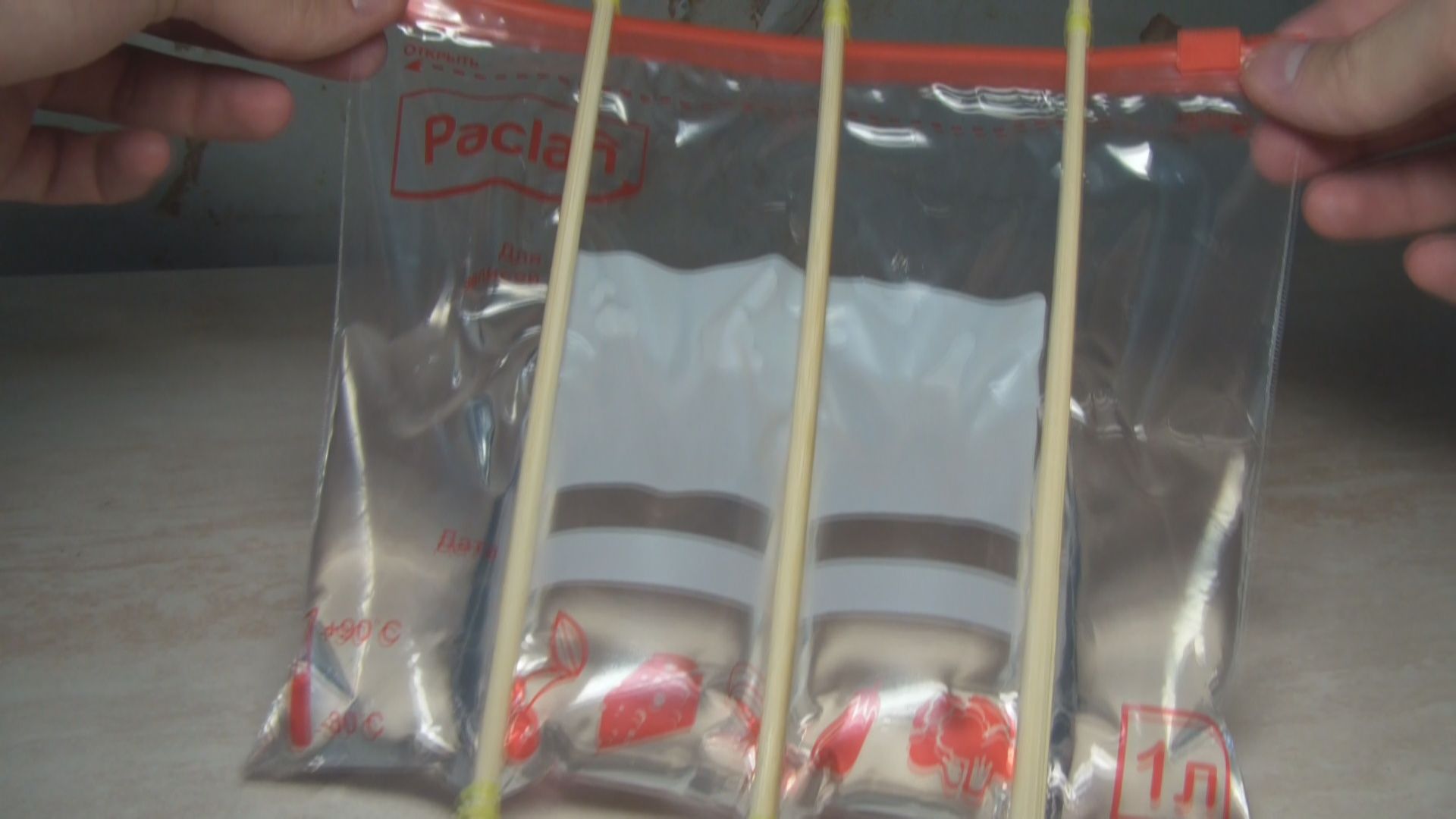 How to Make Stick Ice Cube for Water Bottle in Ziplock Bag : 4 Steps ...