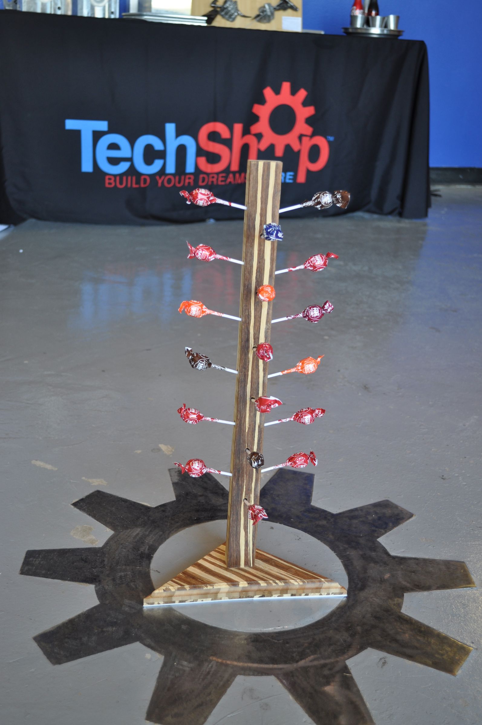 A Thread Holder/lollipop Tree! : 12 Steps (with Pictures) - Instructables