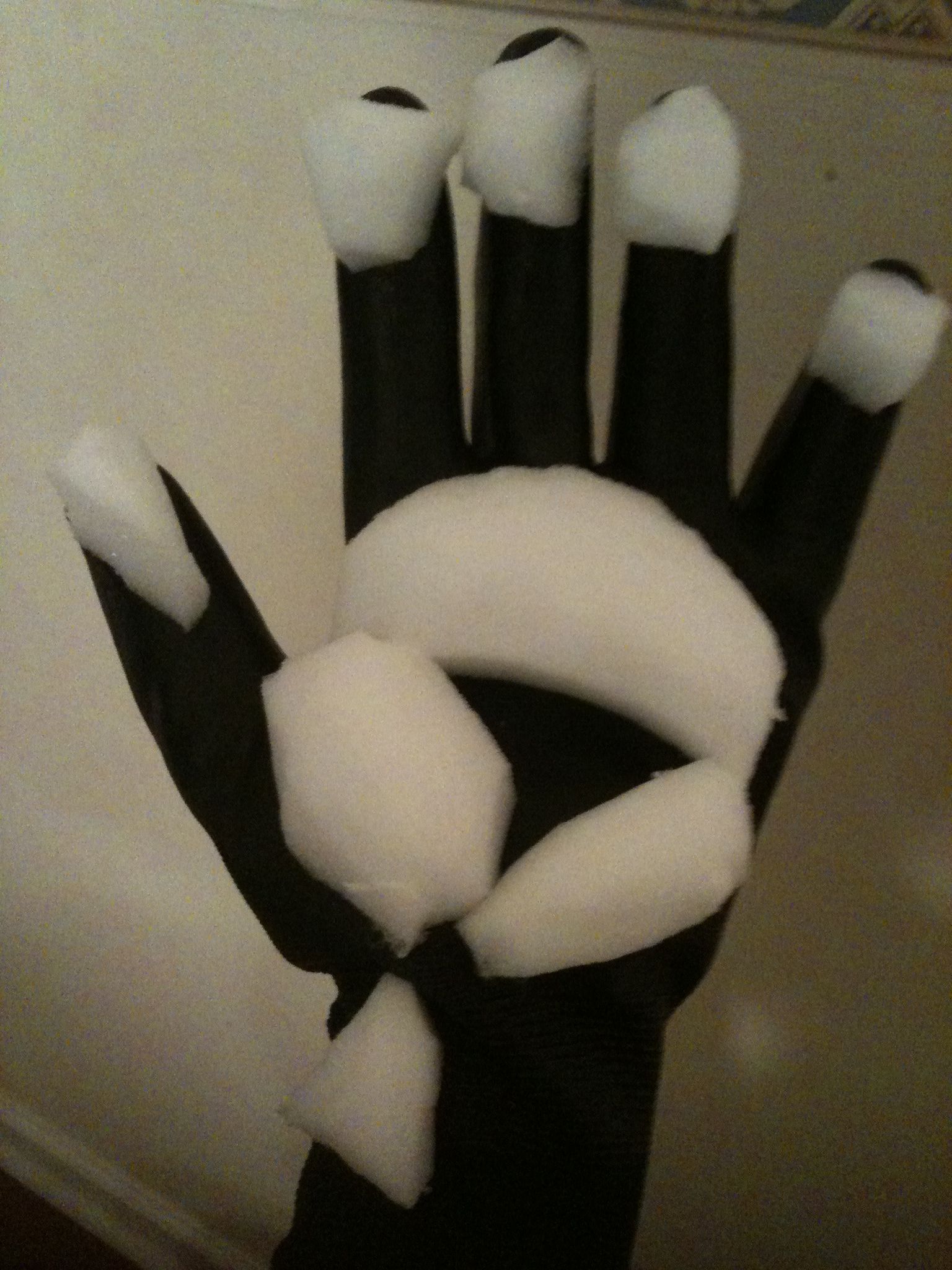Werewolf Paws (Front) : 5 Steps - Instructables