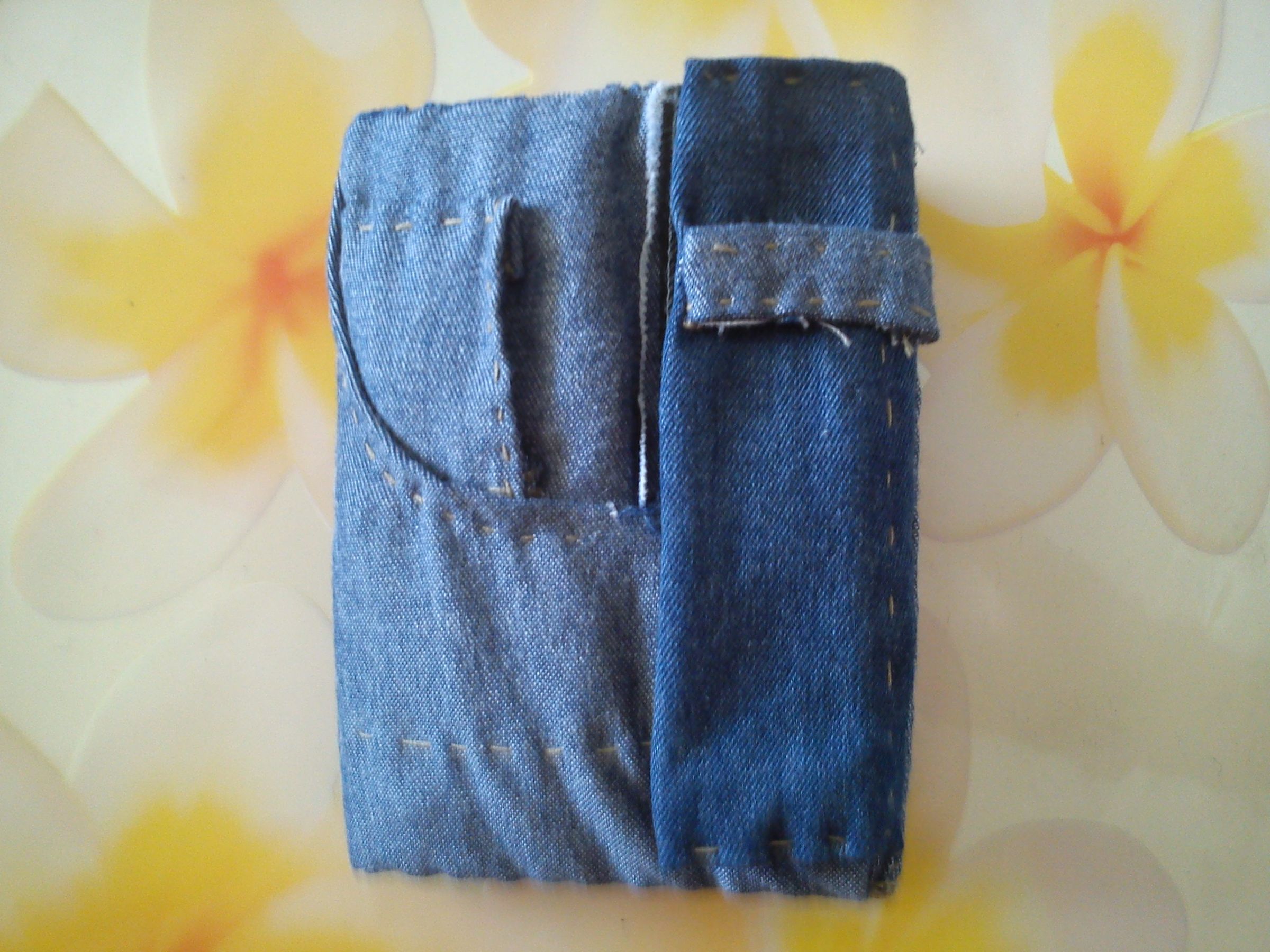 Jeans Wallet : 10 Steps (with Pictures) - Instructables