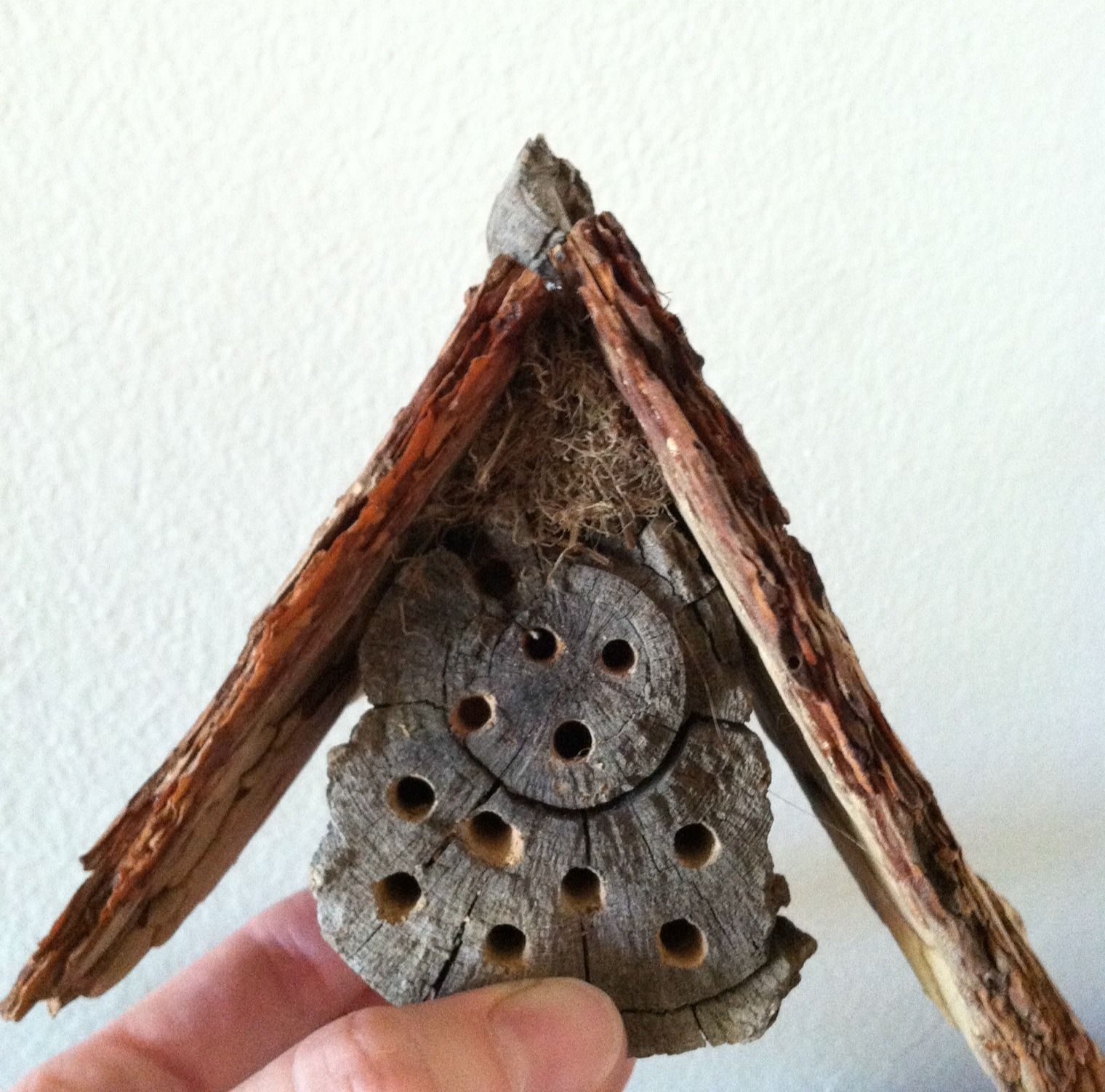Bee Hostel : 7 Steps - Instructables