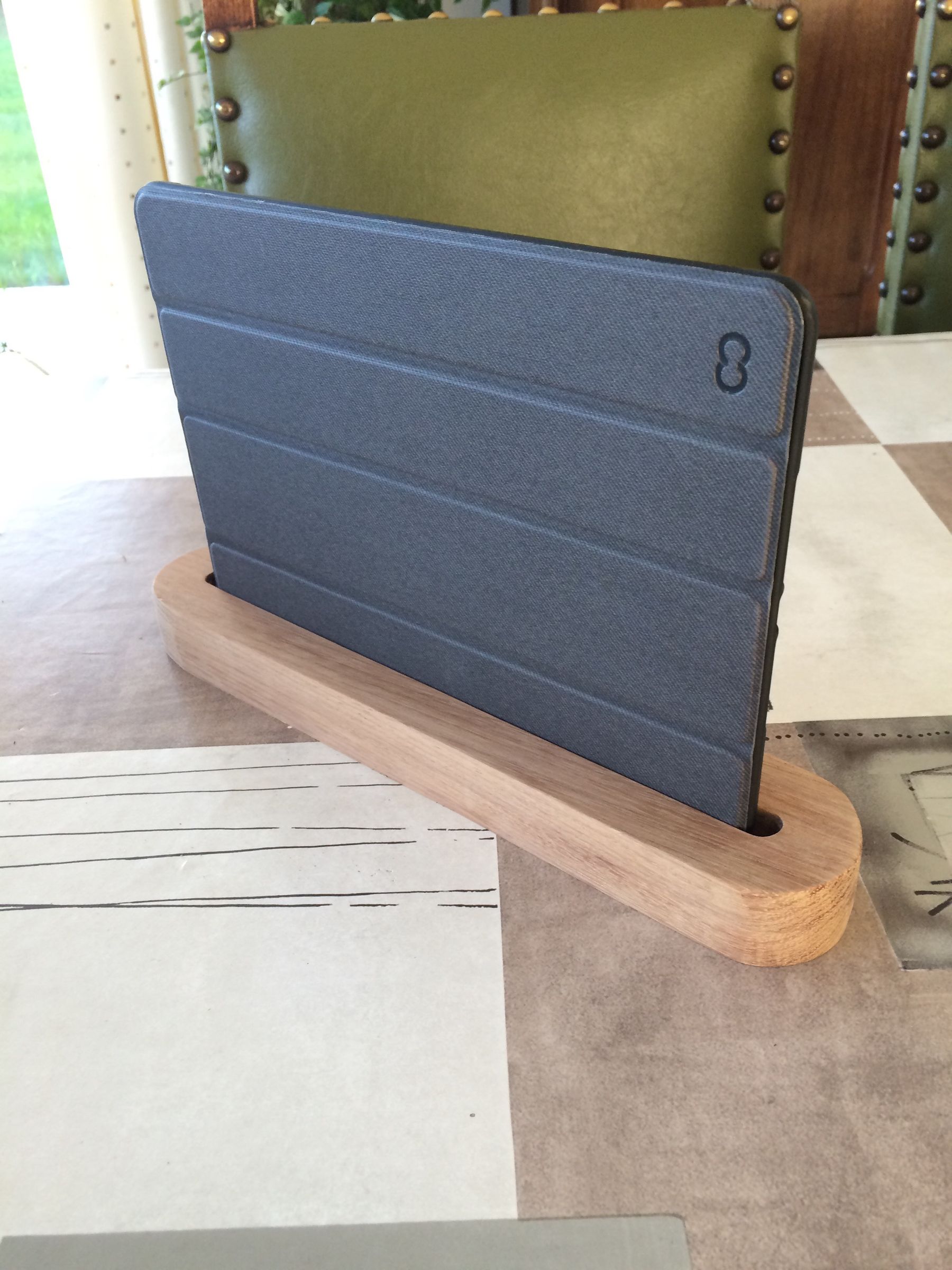 Wooden Tablet Stand : 8 Steps - Instructables