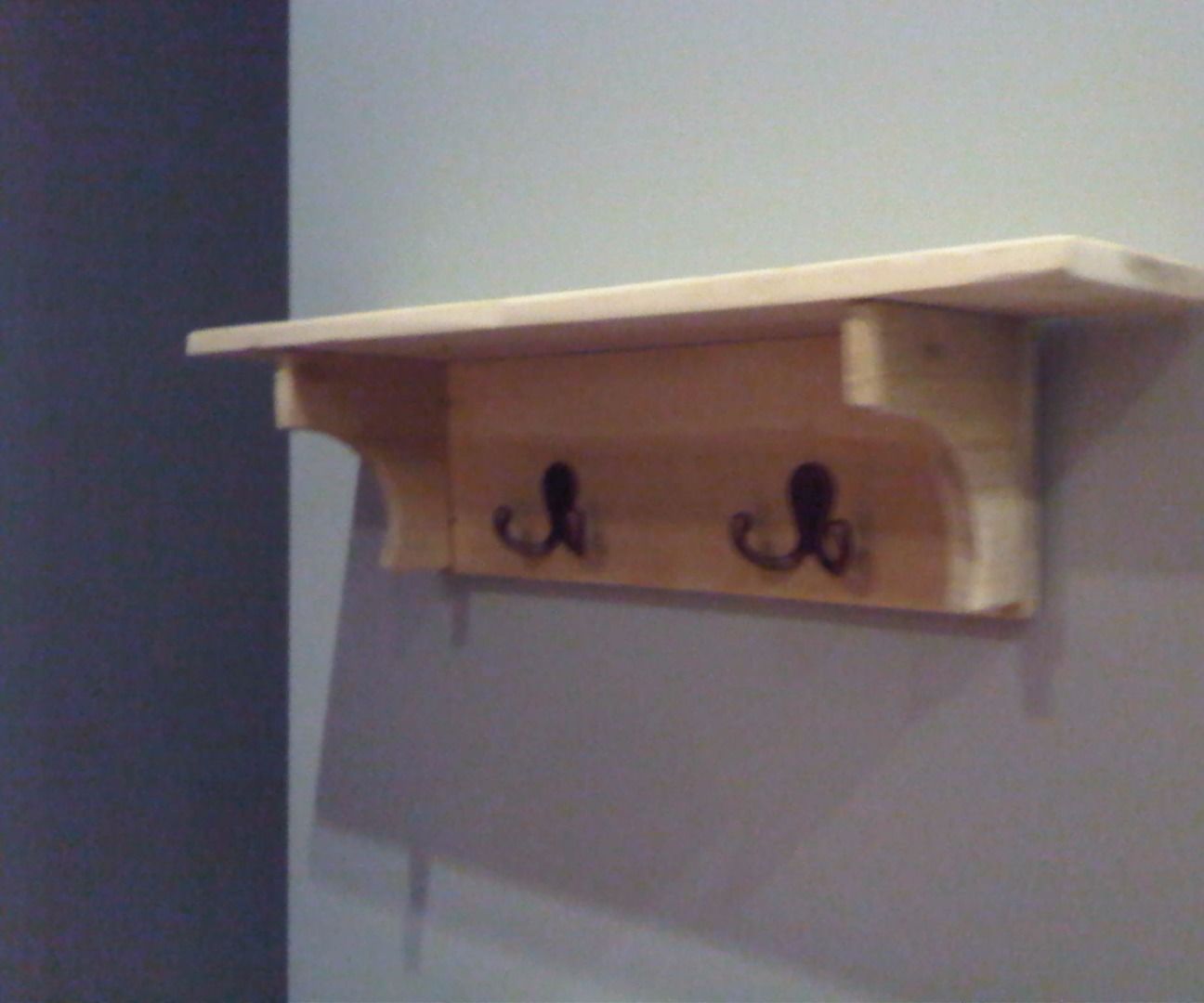 Recycled Pallet Coat Hook Board - Instructables