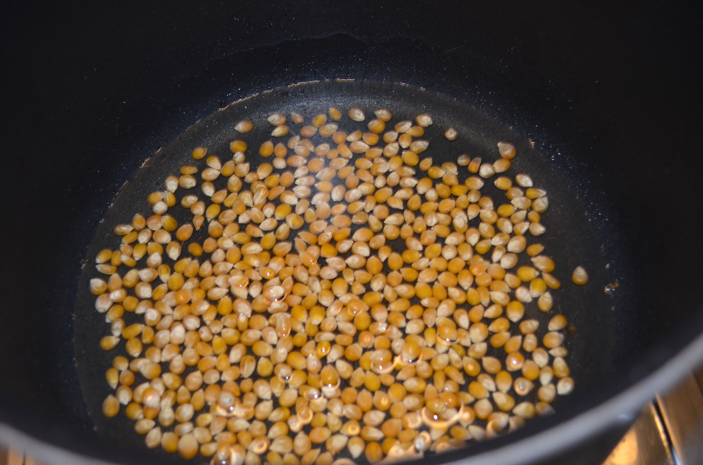 Make Popcorn on the Stove! : 6 Steps - Instructables