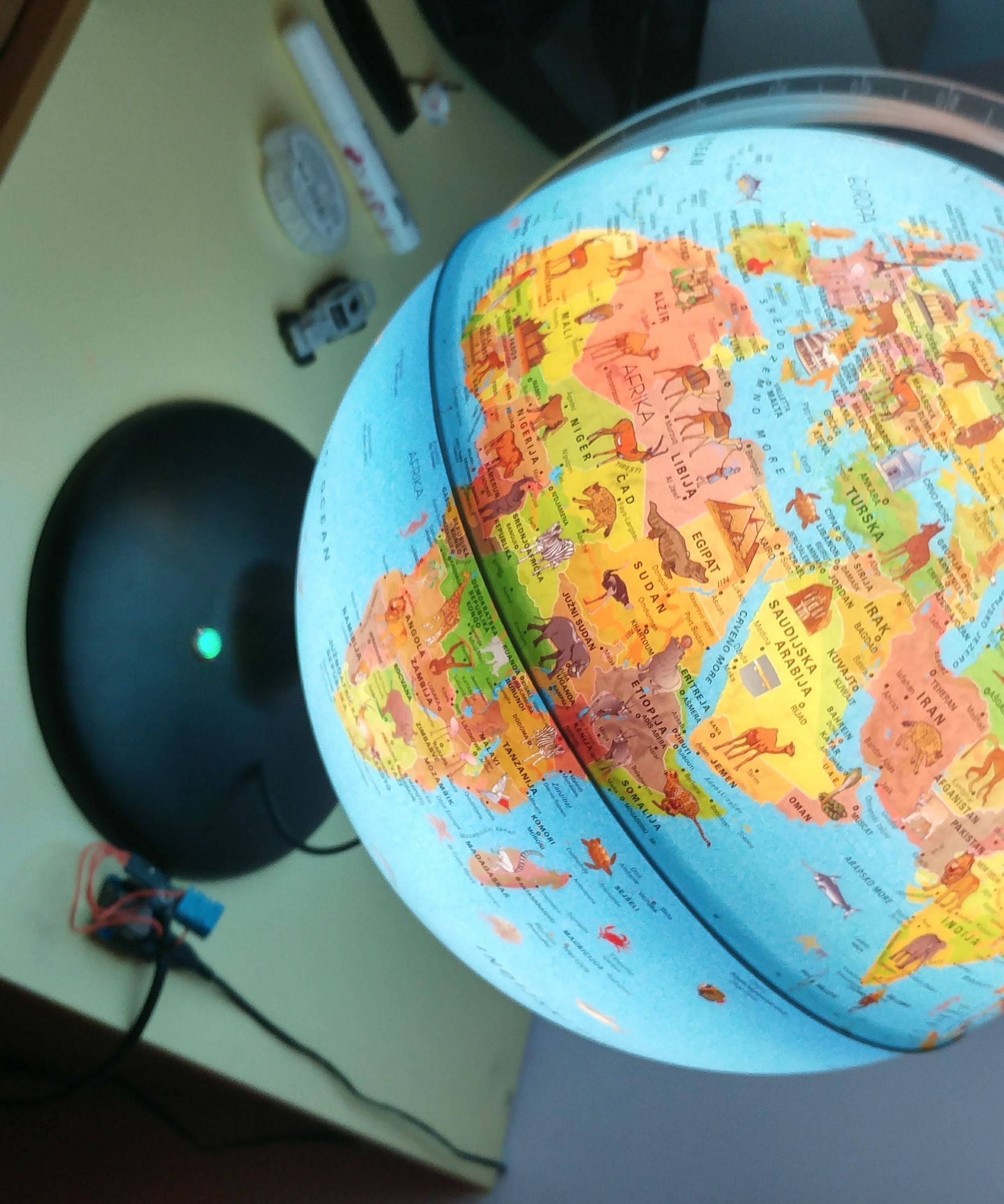 IoT-cloud Globe Light - Instructables
