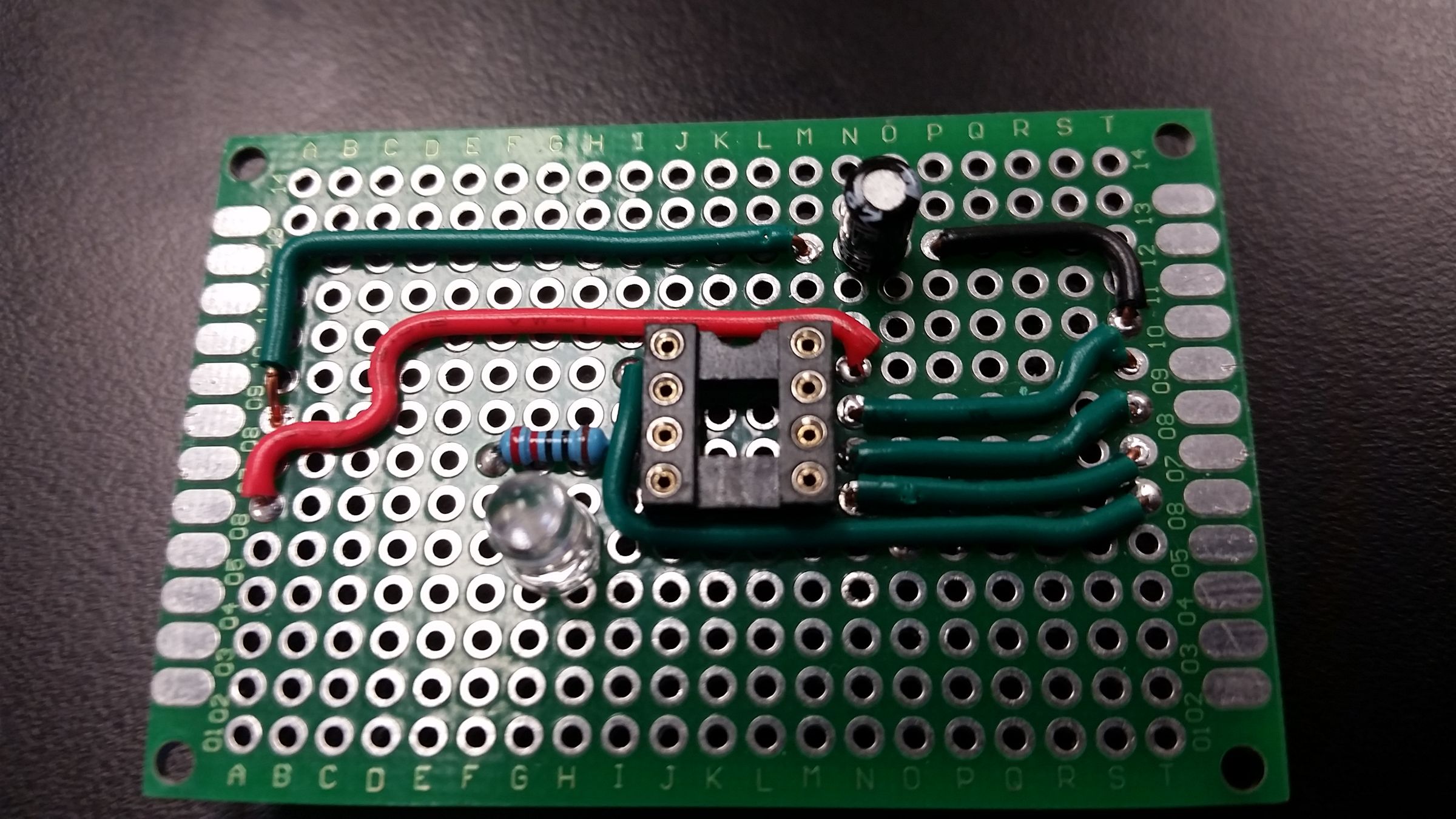 ZIF Attiny "Arduino As ISP" Programmer With External Clock : 11 Steps ...