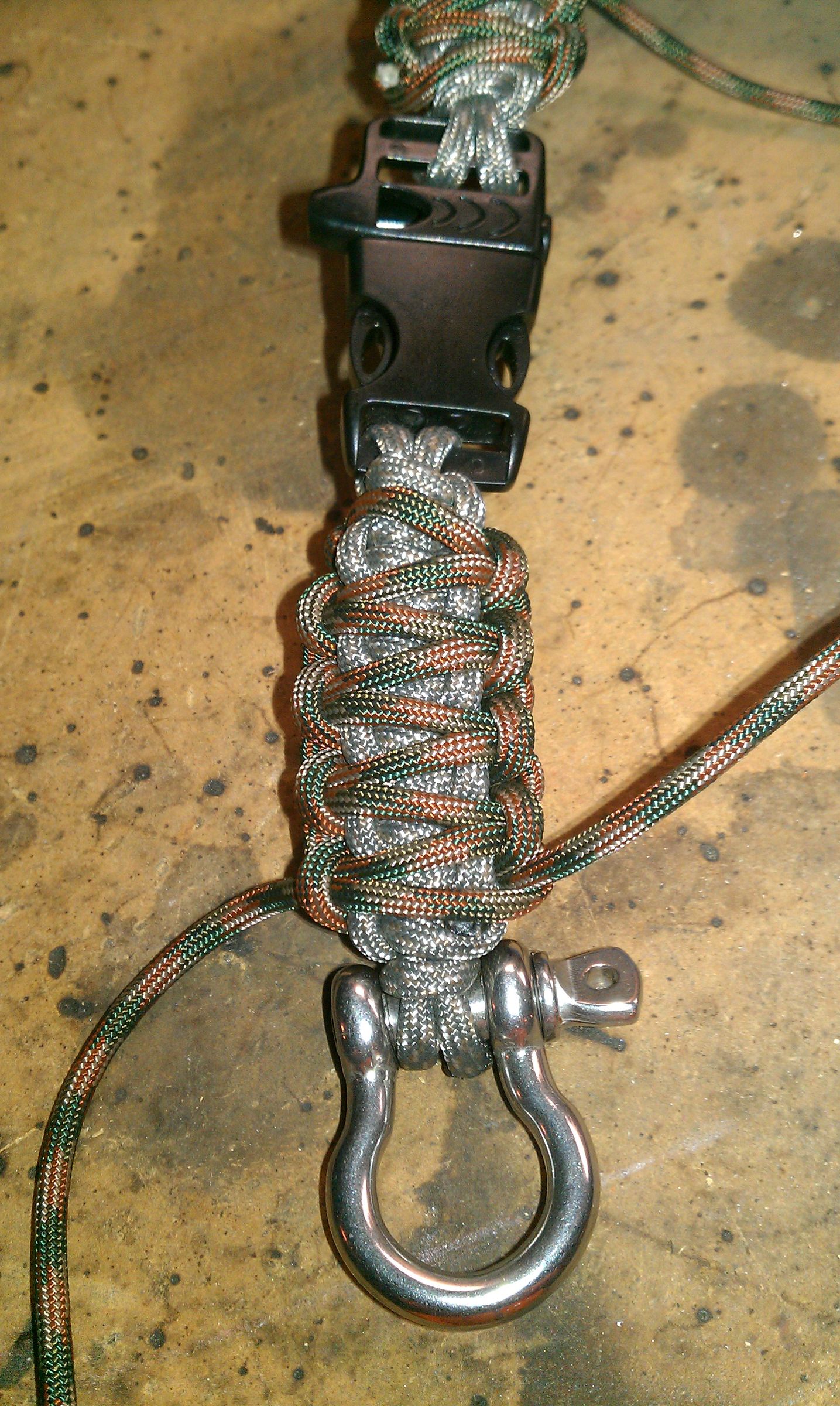 Paracord Lanyard : 5 Steps - Instructables