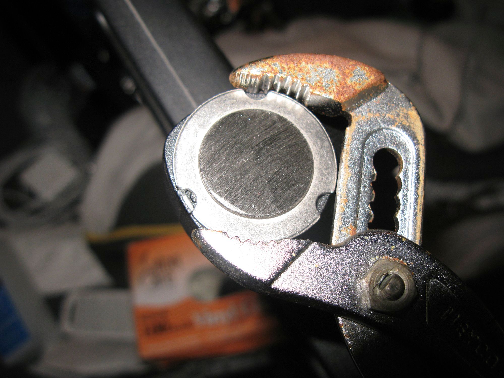 Reattaching Rear Vew Mirror to the Windshield : 10 Steps (with Pictures ...
