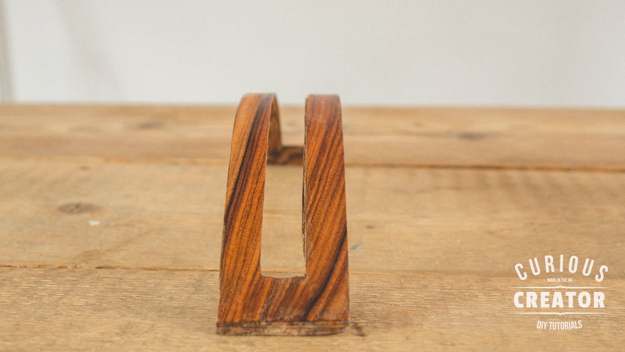 Curved Wood Laptop Stand : 4 Steps (with Pictures) - Instructables