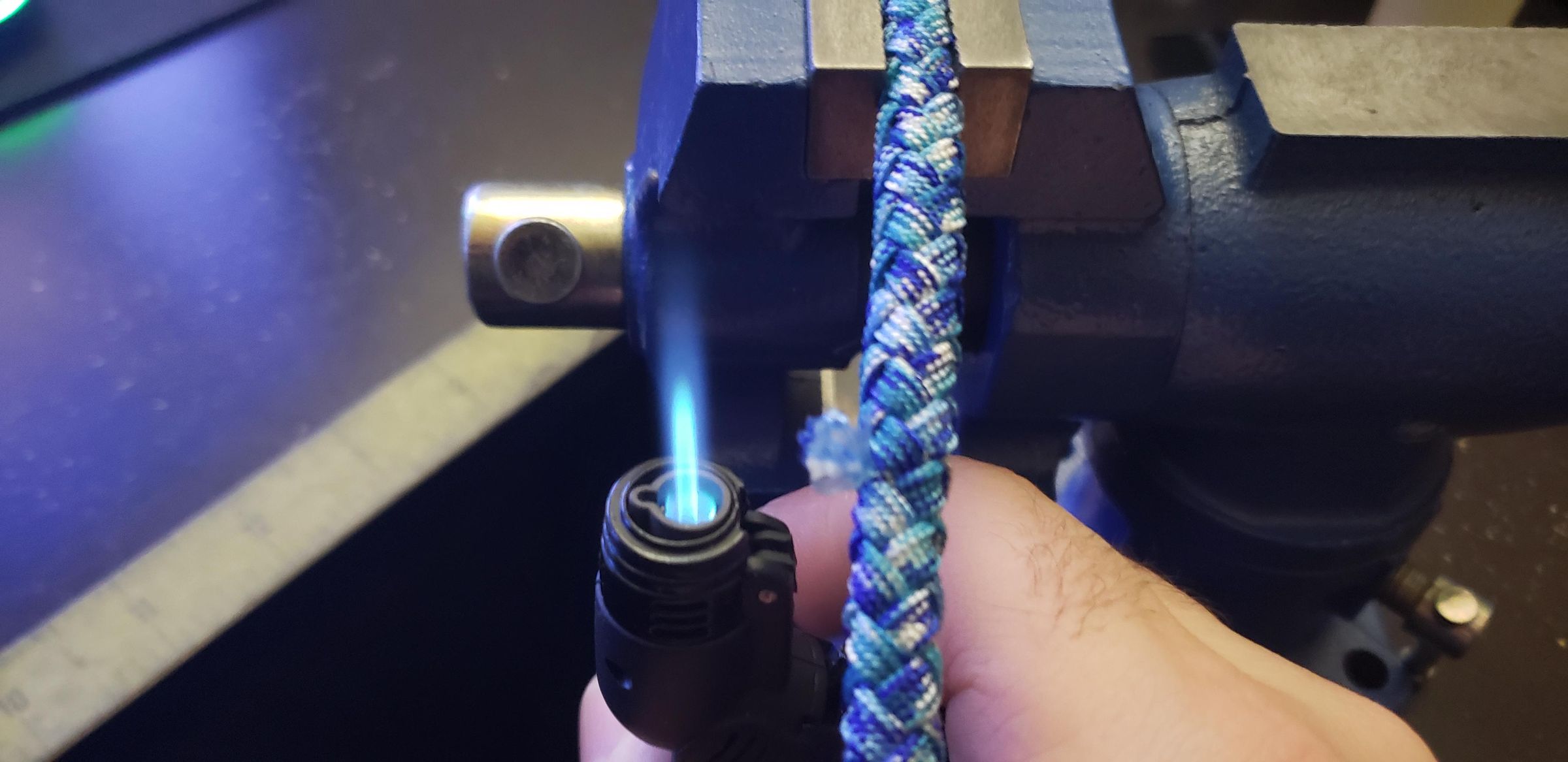 Tygra's Bolo-Whip With Paracord in 16 Plait : 9 Steps (with Pictures ...