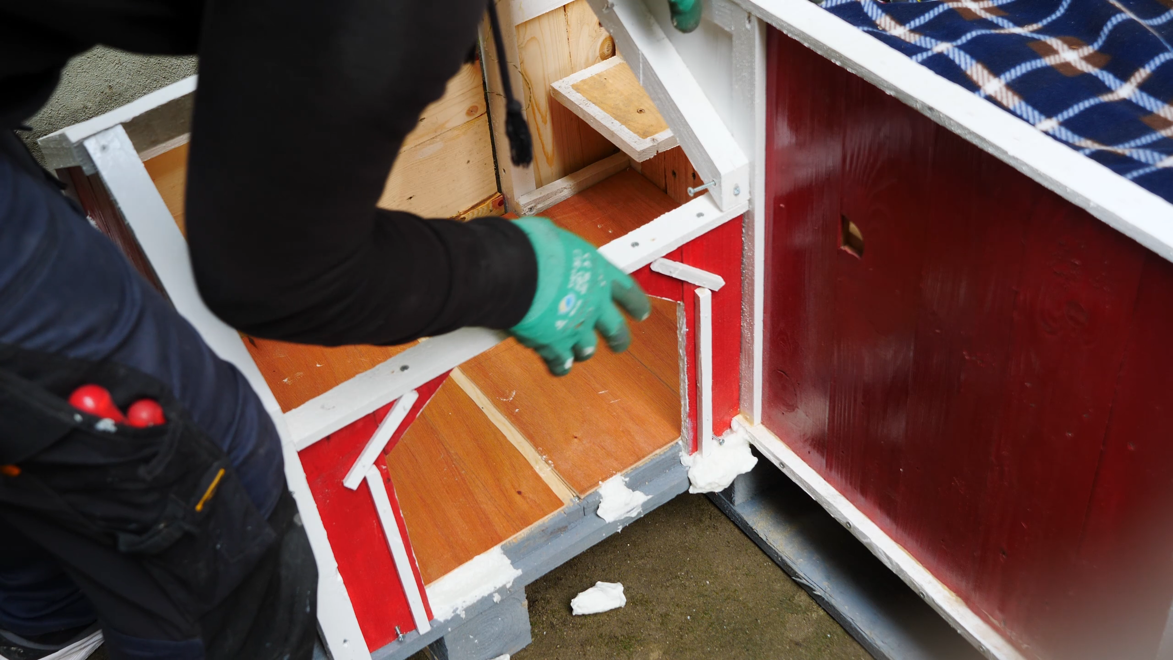 The Most Luxurious Stray Cat Shelter : 4 Steps (with Pictures ...