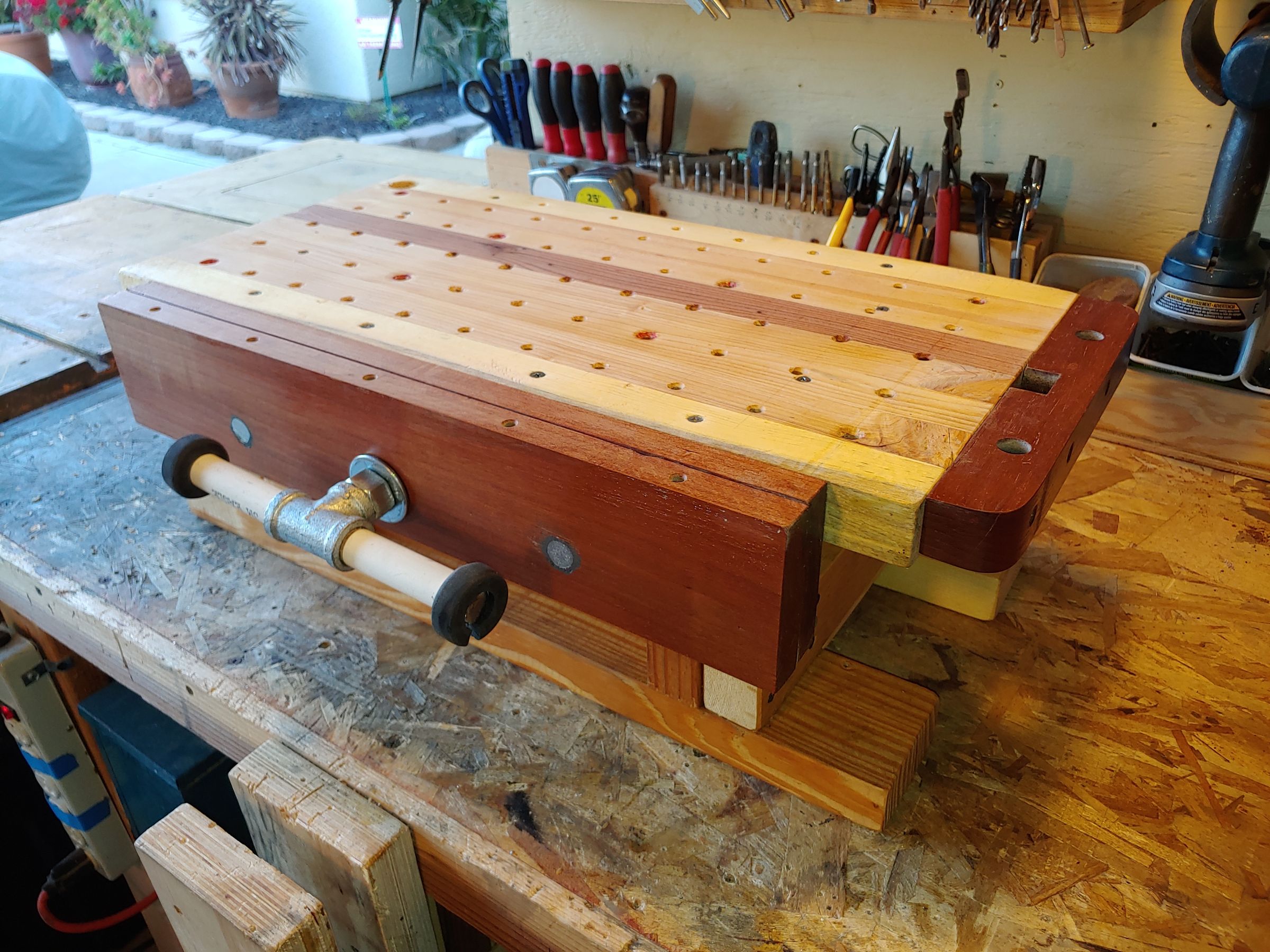 Mini-Work Bench : 10 Steps - Instructables