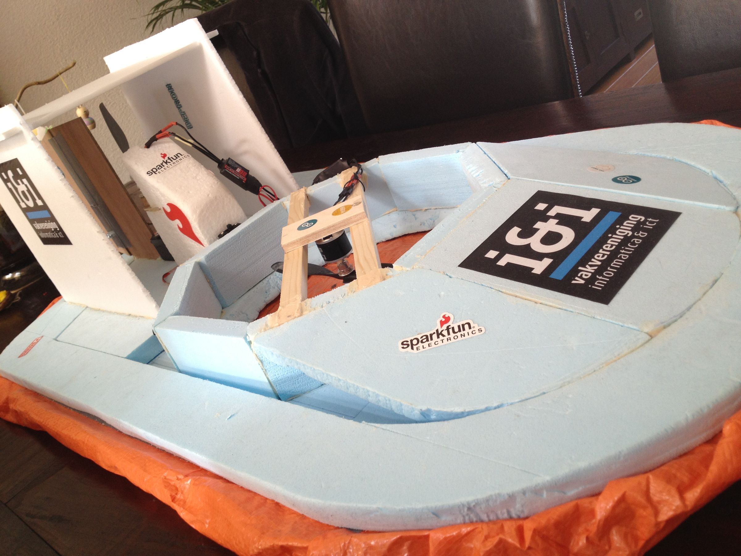 How to Make a RC Hovercraft : 9 Steps (with Pictures) - Instructables