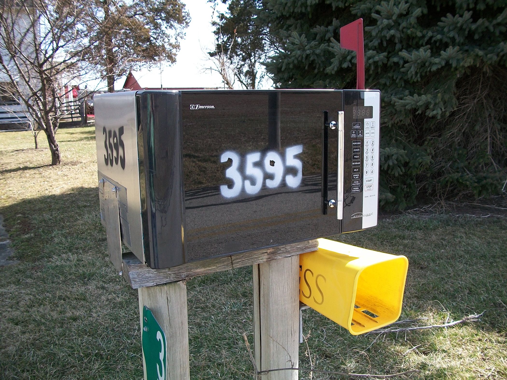 Extreme Recycling: Mailbox (with Pictures) - Instructables