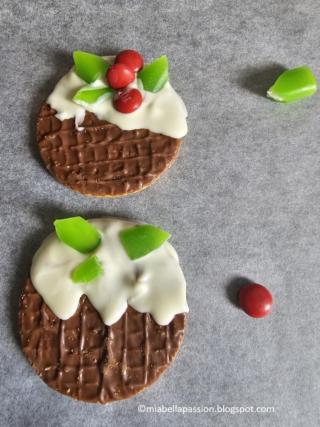 Simple Christmas Pudding Cookies : 3 Steps (with Pictures) - Instructables