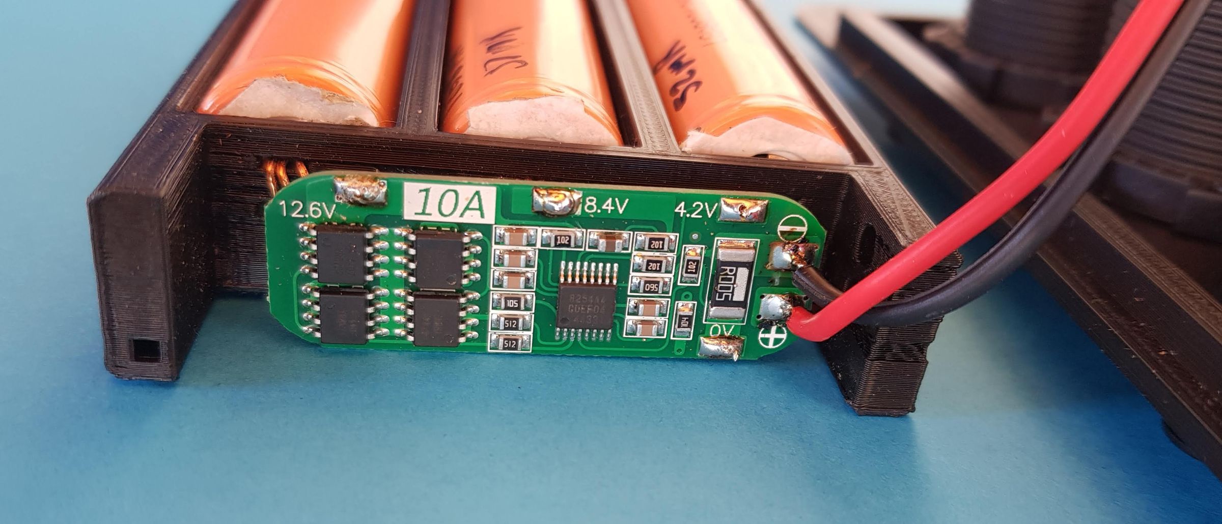 12V USB Charging Station : 3 Steps - Instructables