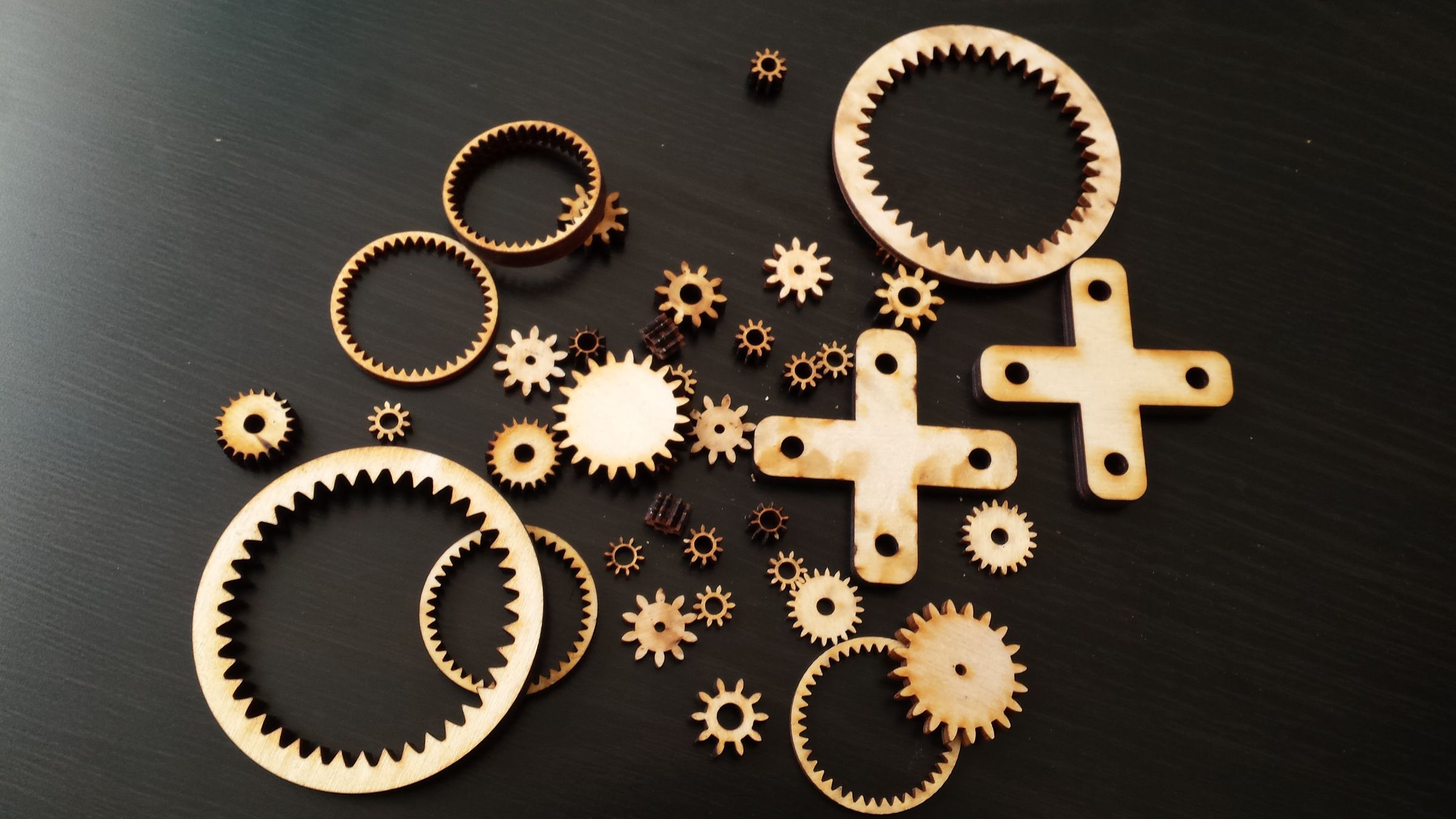 Wooden Gear Trains : 17 Steps (with Pictures) - Instructables