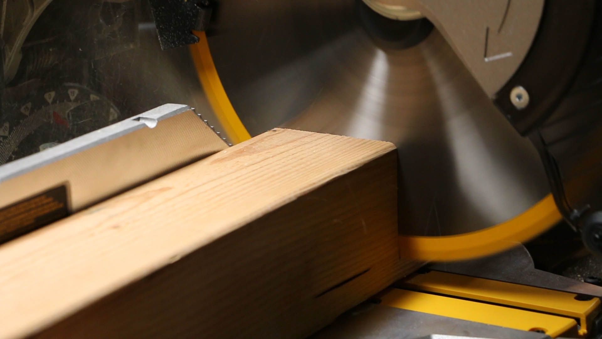 Simple & Sturdy Workbench : 7 Steps (with Pictures) - Instructables