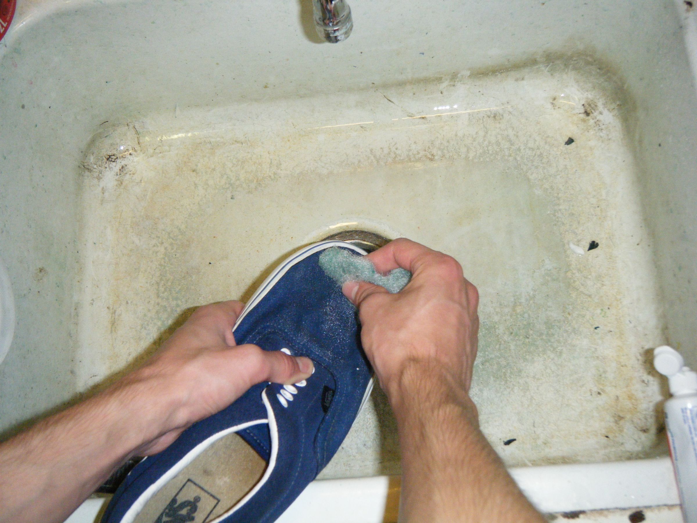Restoring Old Sneakers : 7 Steps (with Pictures) - Instructables