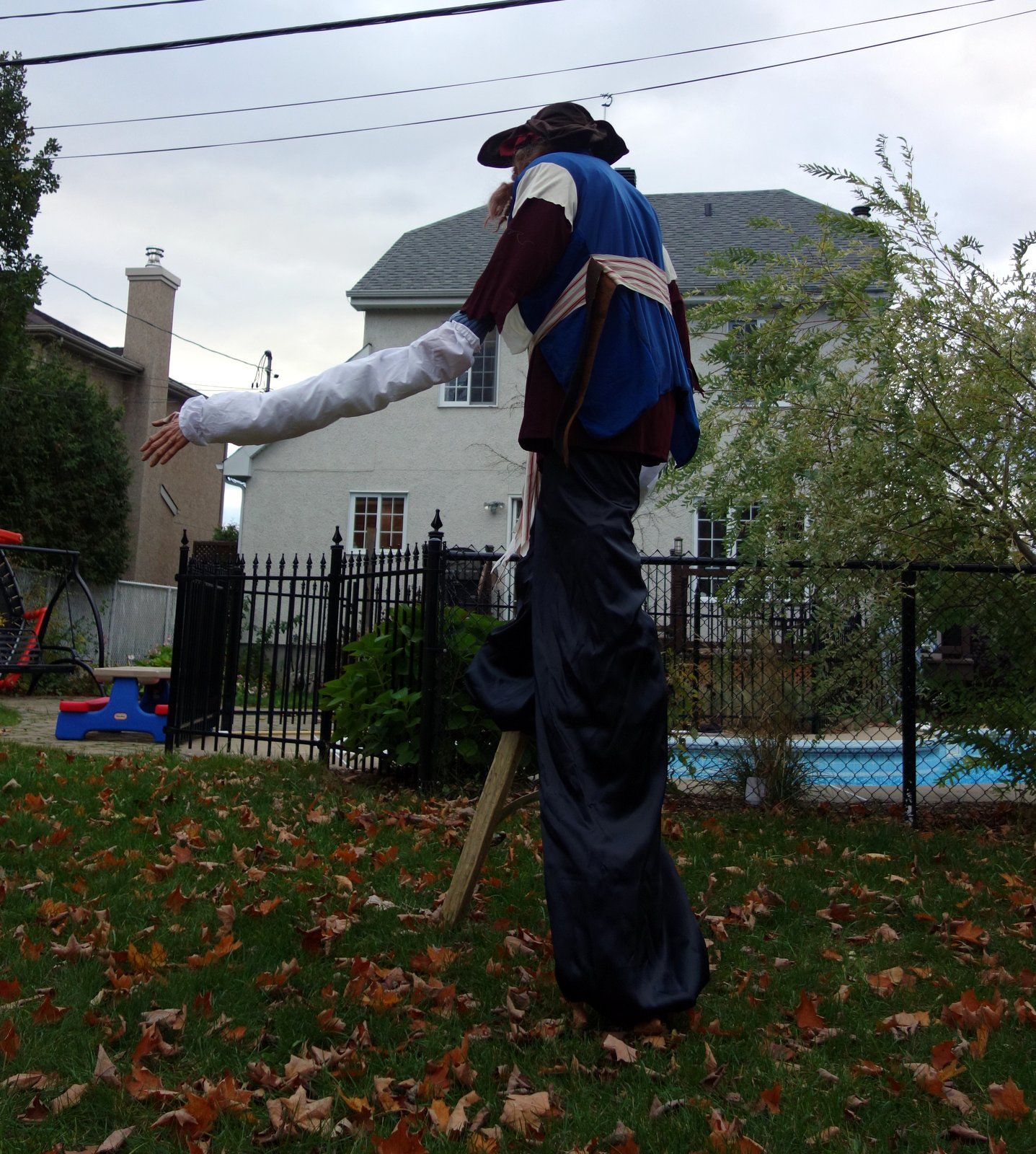 Collosal Pirate Costume : 9 Steps - Instructables