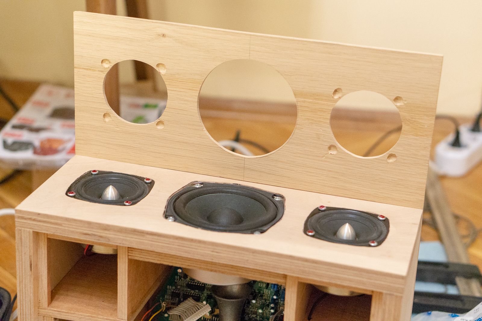 Speaker With Subwoofer From Broken Old Computer Speakers : 22 Steps ...