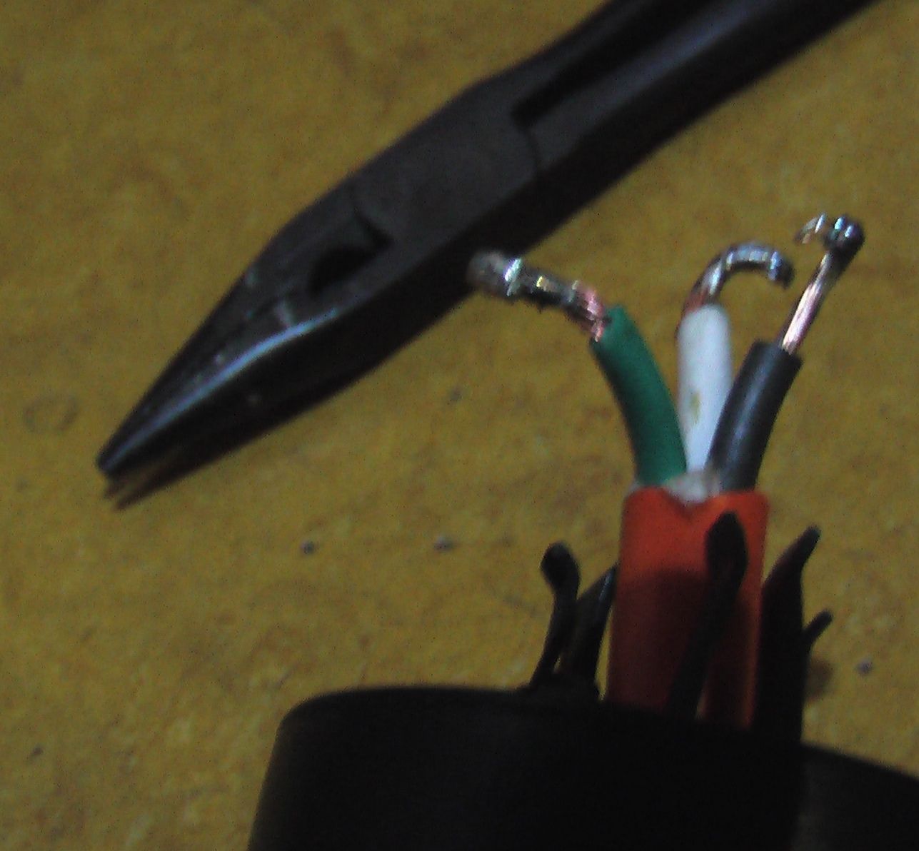 Extension Cord: Repair and Modify : 5 Steps - Instructables