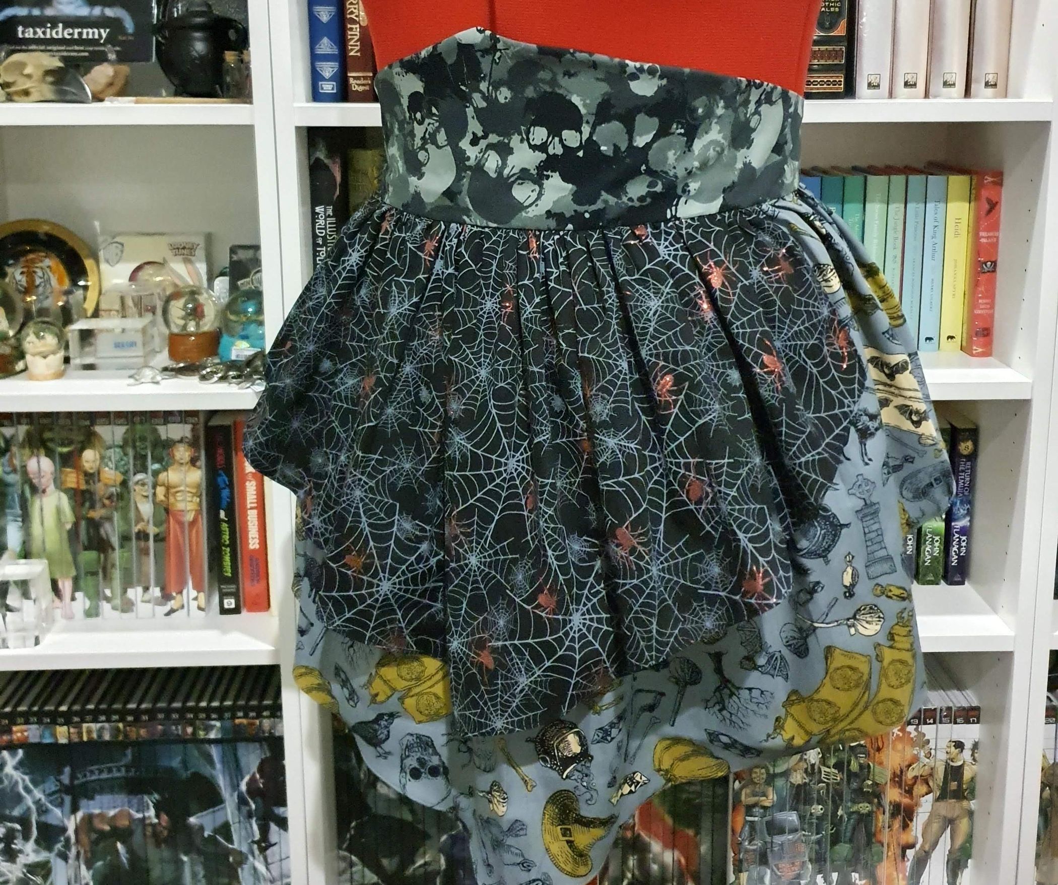 How to Sew a Spooky Halloween Apron : 4 Steps (with Pictures ...