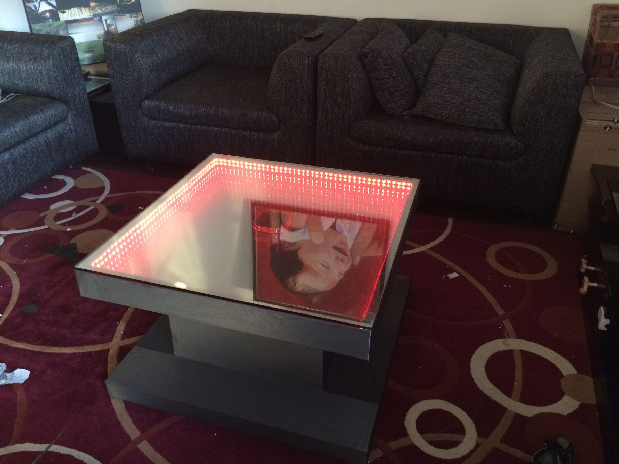 Infinity Mirror Table - the Easy Version : 6 Steps (with Pictures ...