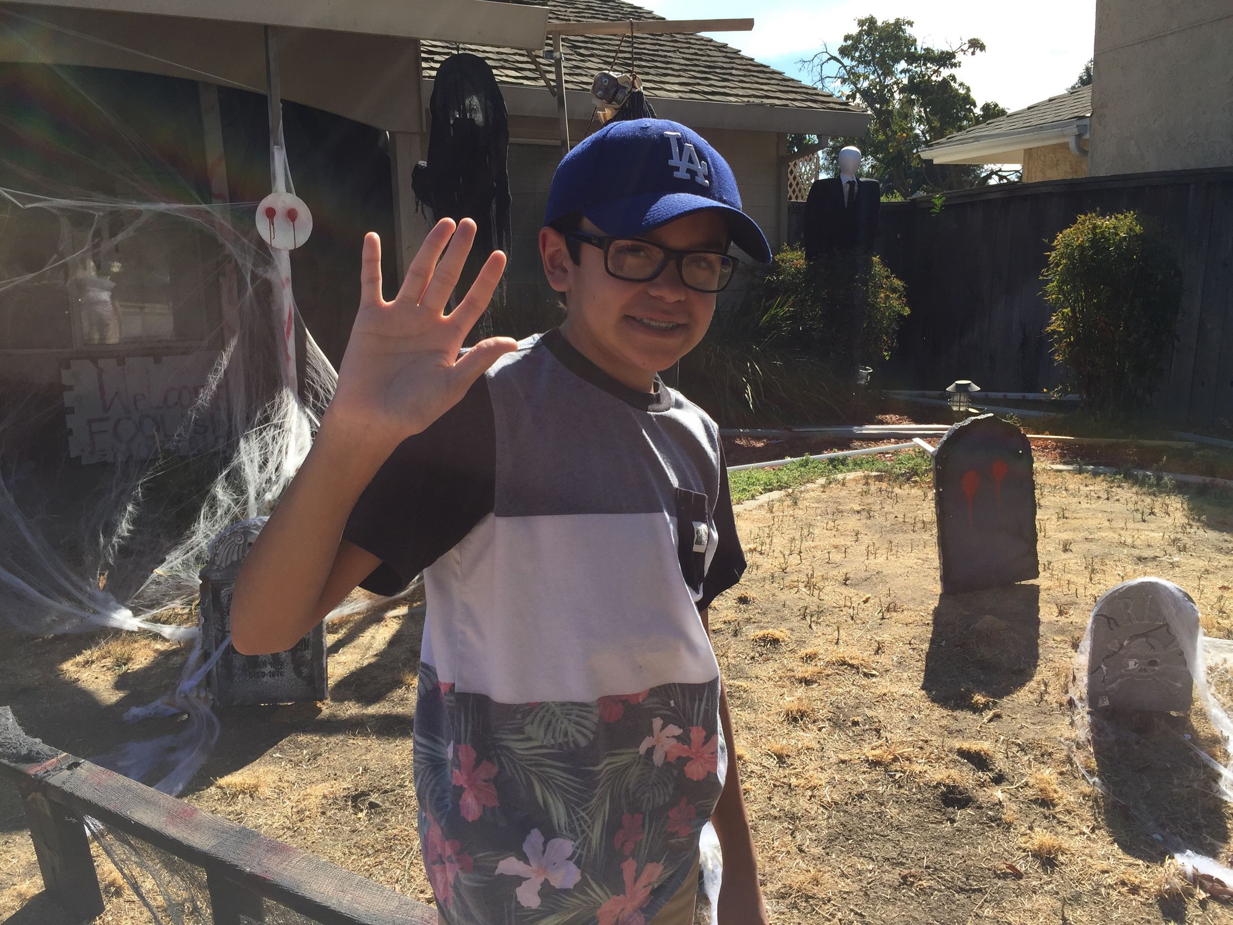 Slender Man Prop : 5 Steps (with Pictures) - Instructables