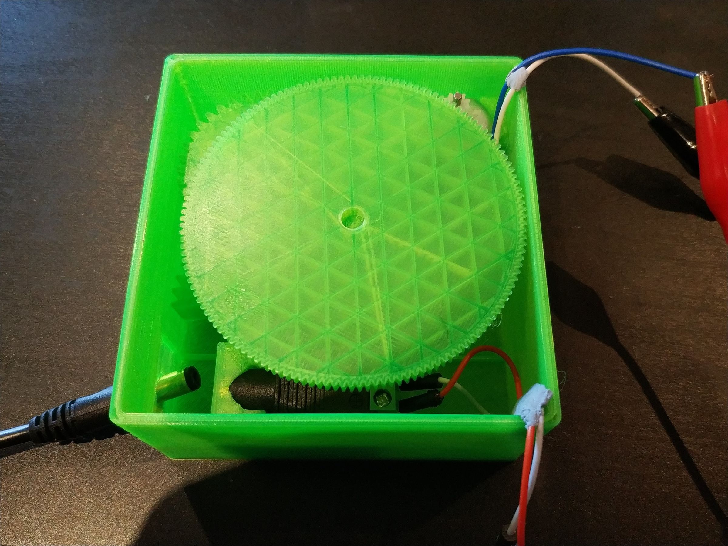 The Unpluginator - Self-Unplugging Useless Box : 4 Steps (with Pictures) - Instructables