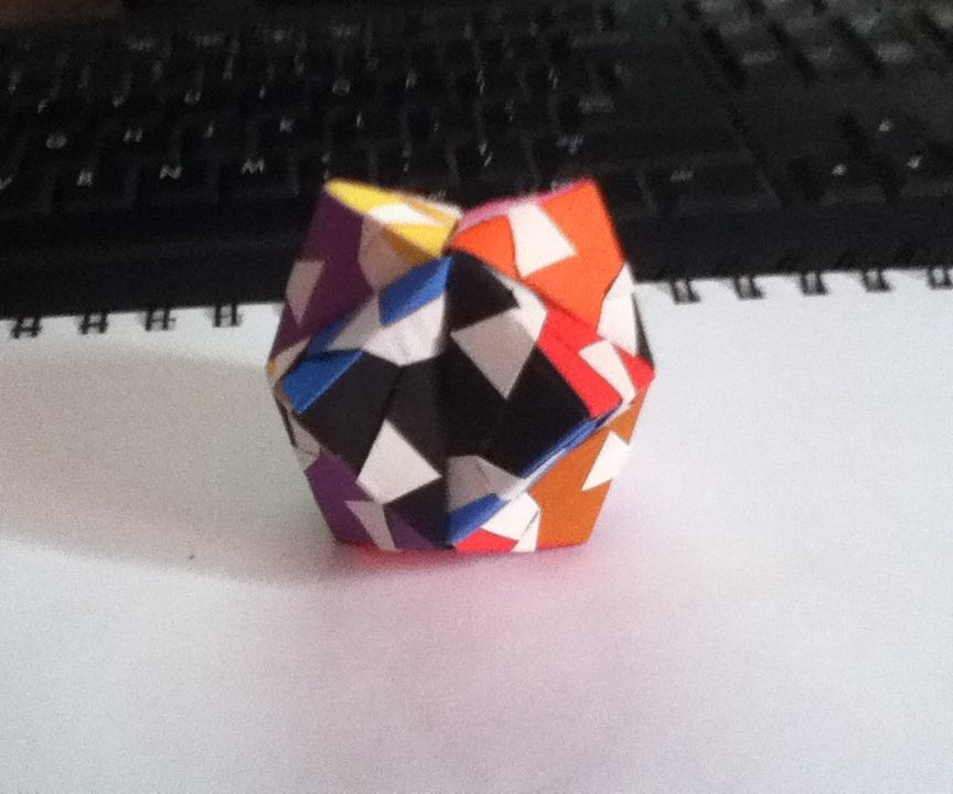 Sonobe Modular Ball: Variation 1 : 8 Steps - Instructables