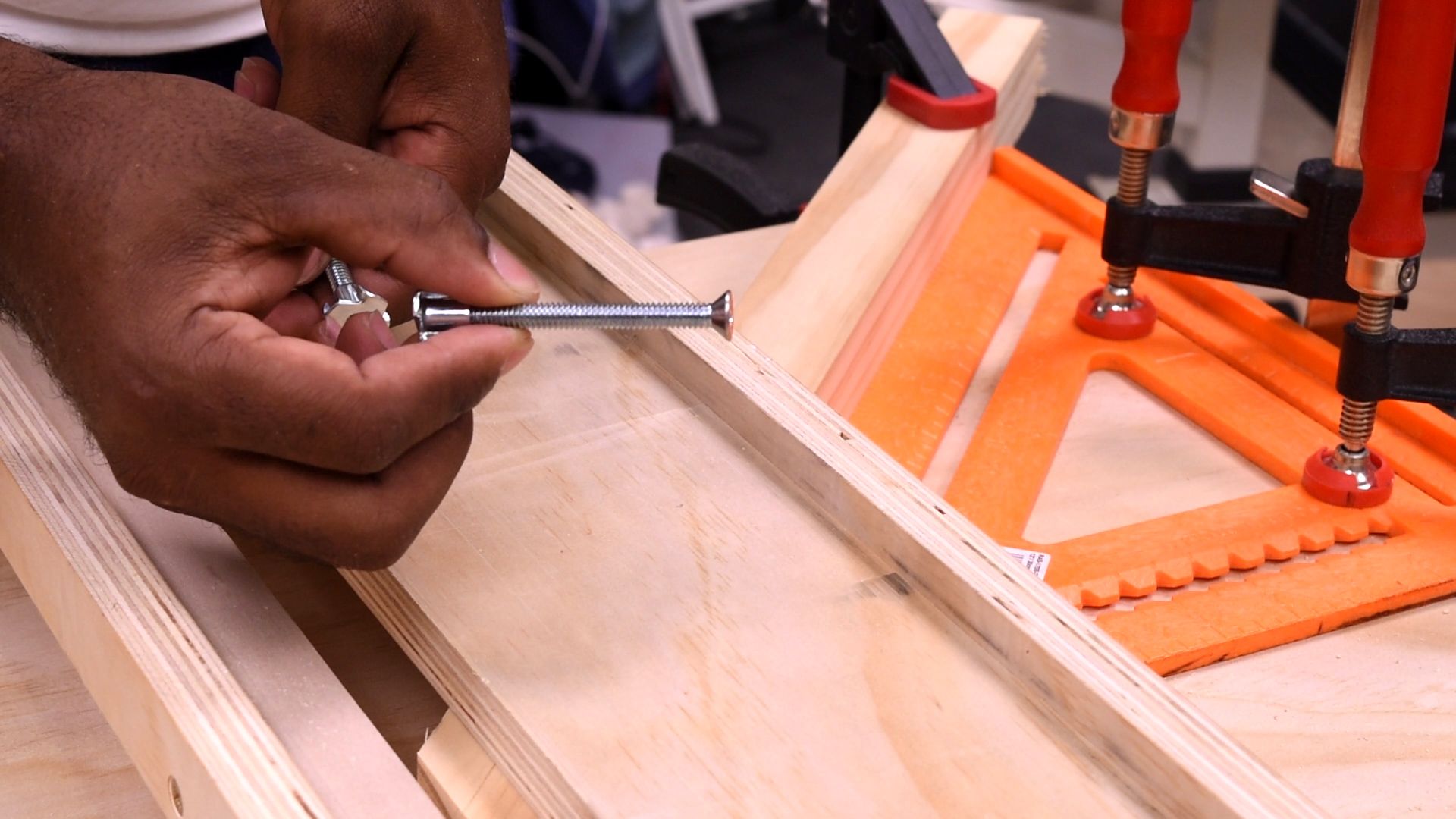 MAX CUT 2 Circular Saw Crosscut & Miter Jig : 11 Steps (with Pictures ...