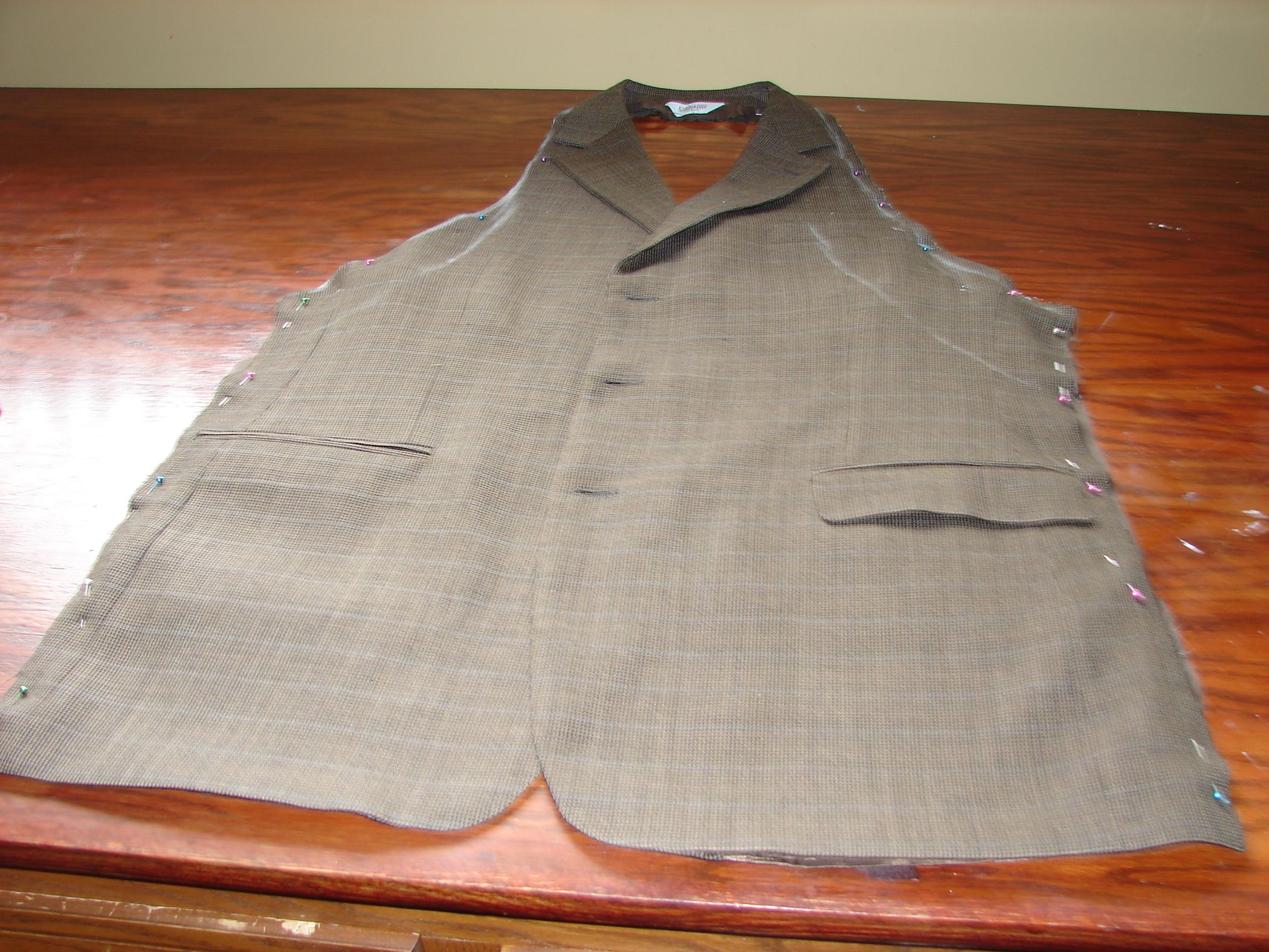 Suit Apron! : 14 Steps - Instructables