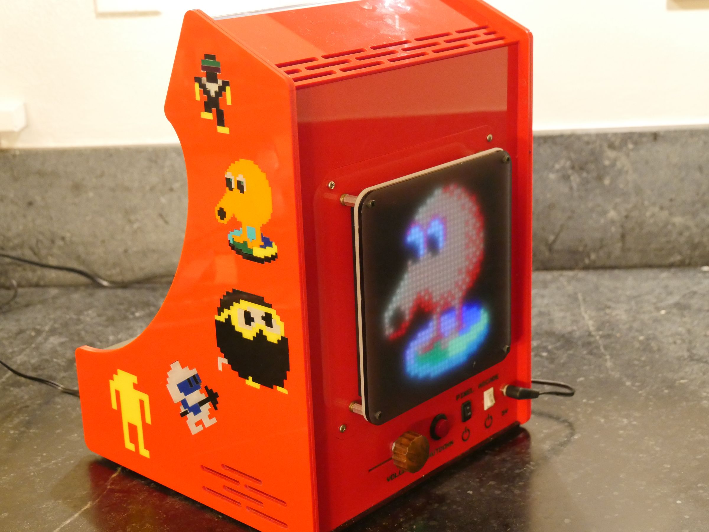 PIXELCADE - Mini Bartop Arcade With Integrated PIXEL LED Display : 13 ...