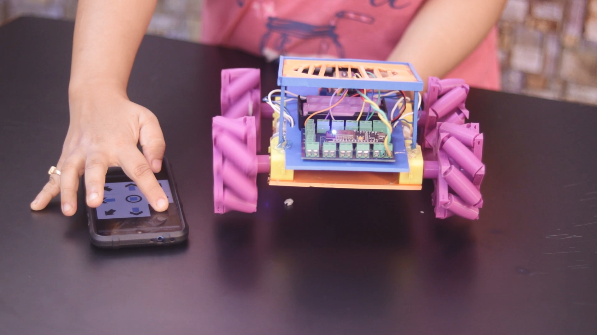 Wifi Controlled SUMO BOT : 8 Steps - Instructables