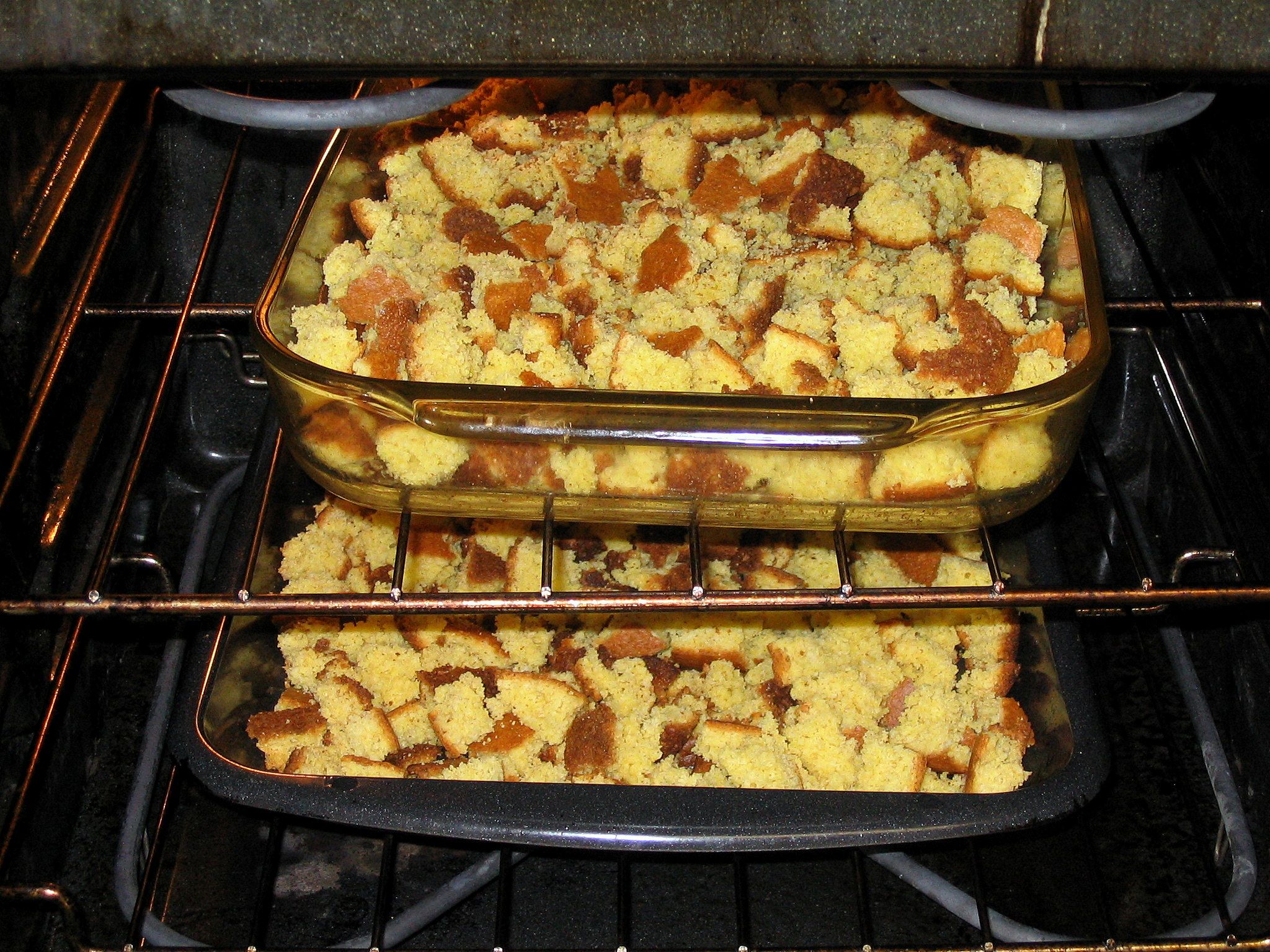 Sausage Apple Cranberry Cornbread Dressing : 7 Steps (with Pictures ...