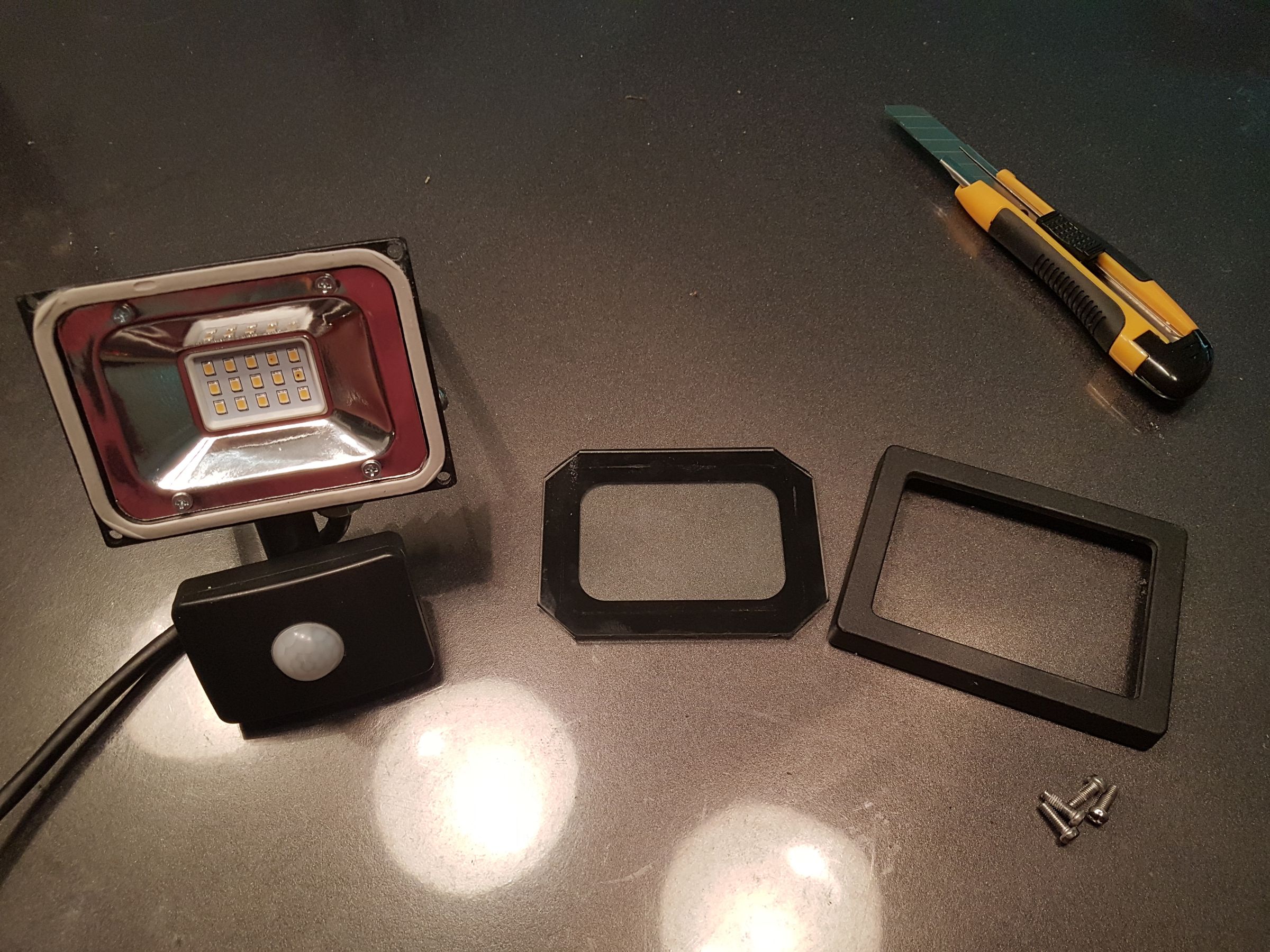 How to Repair a Burned LED Floodlight : 6 Steps - Instructables