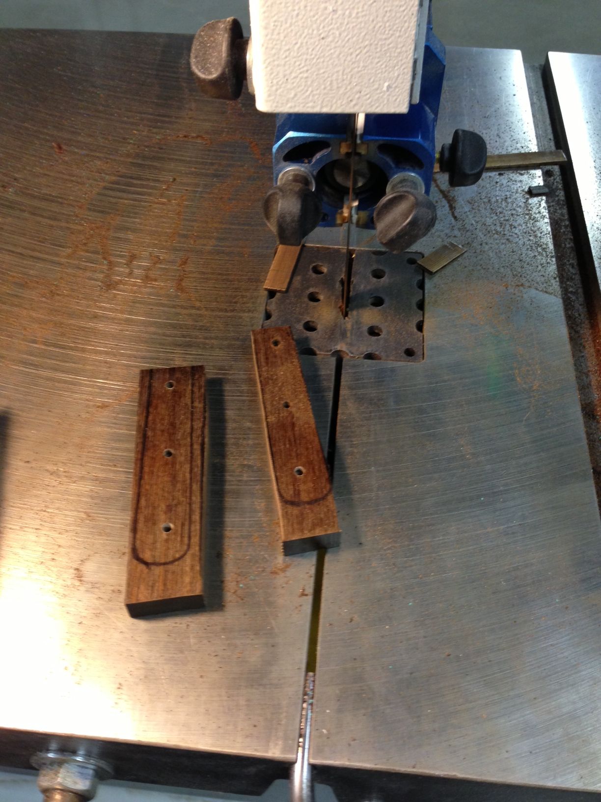 Make a Custom Knife Handle : 7 Steps (with Pictures) - Instructables